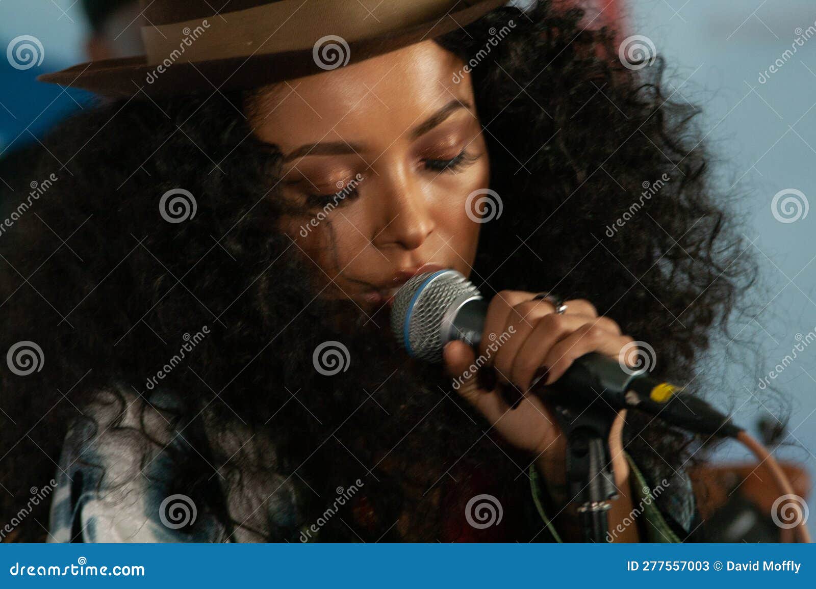 Kat Graham Films a Session in Brooklyn Editorial Stock Photo - Image of ...