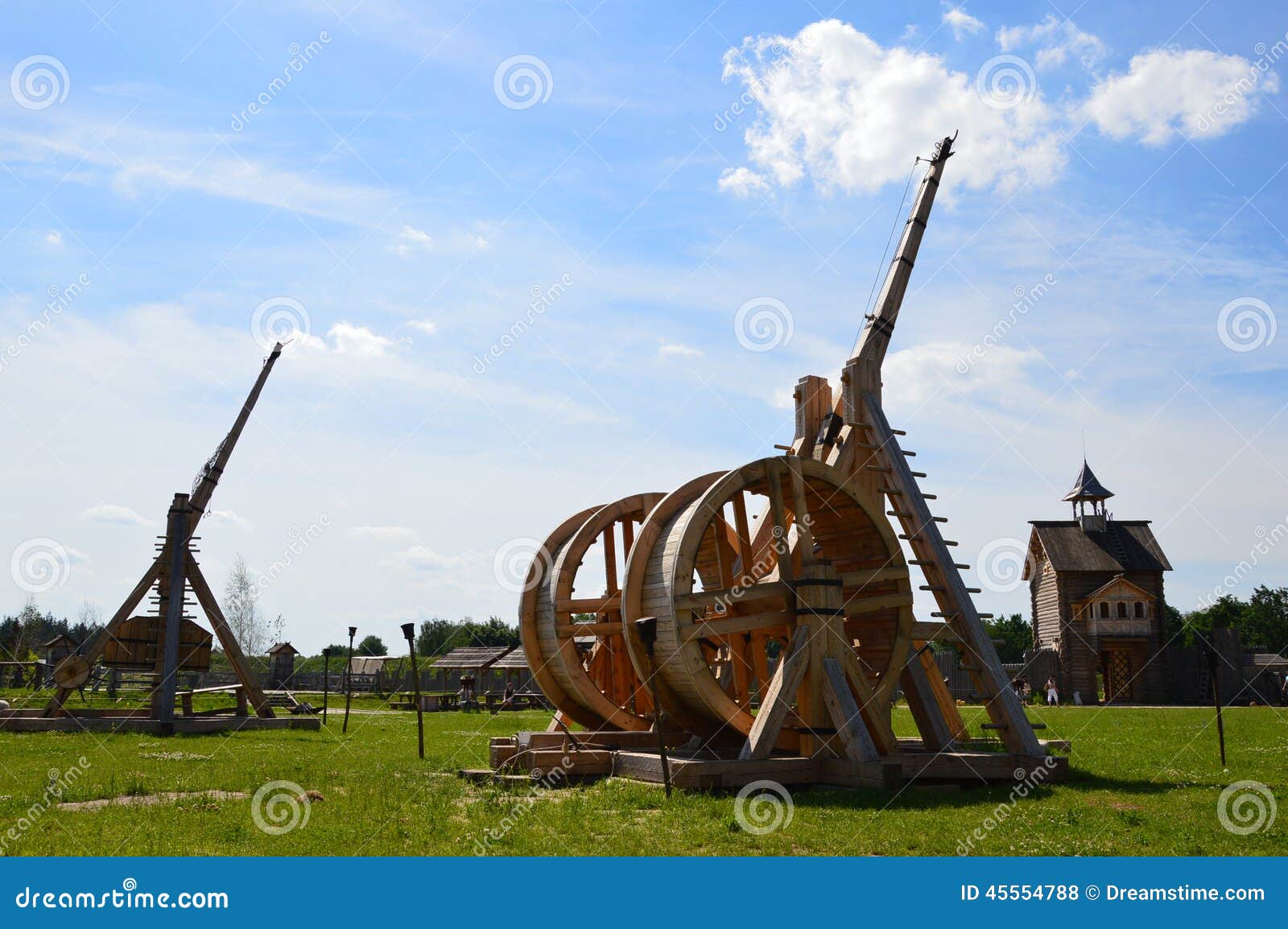 Katapulte stockfoto. Bild von krieg, katapulte, ukraine - 45554788