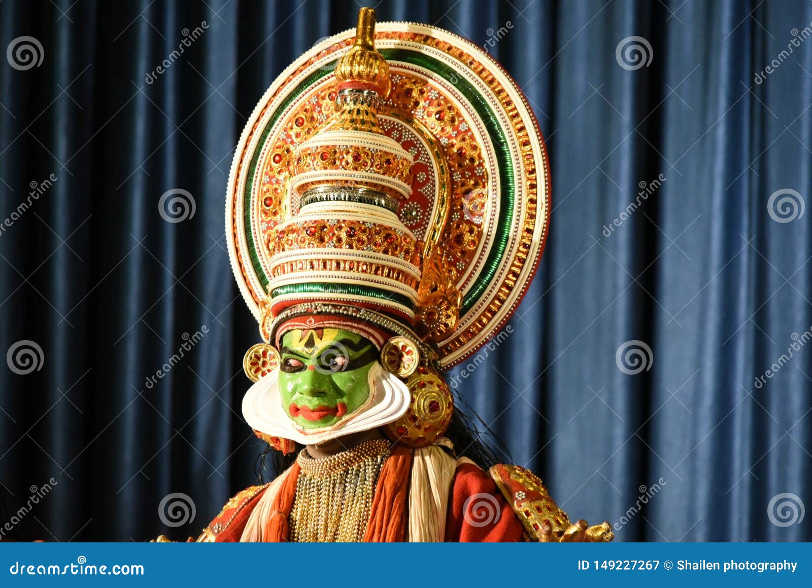 Kathakali Classical Dance, Thekkady, Kerala Editorial Photography ...