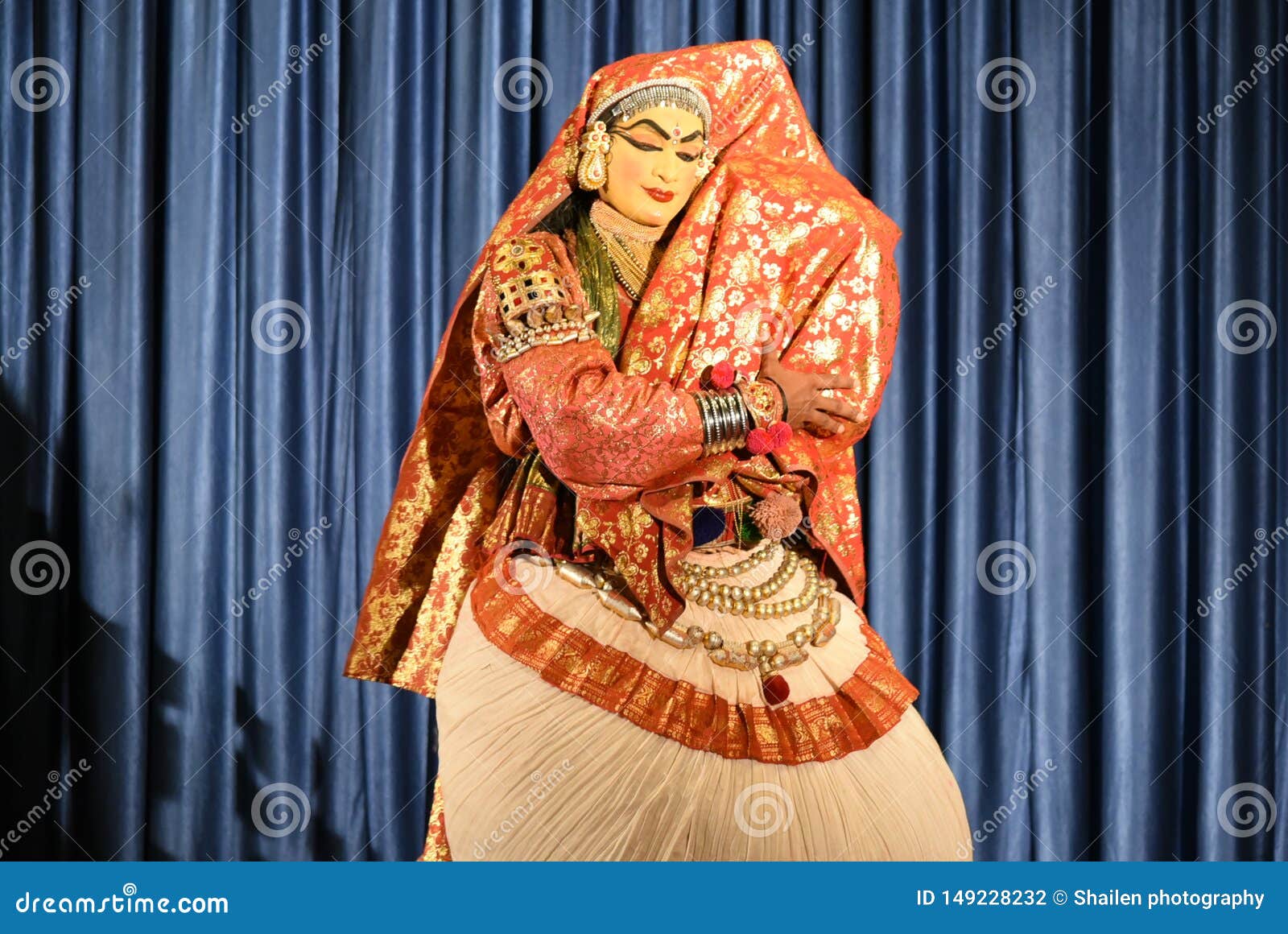 Kathakali Classical Dance, Thekkady, Kerala Editorial Photography ...