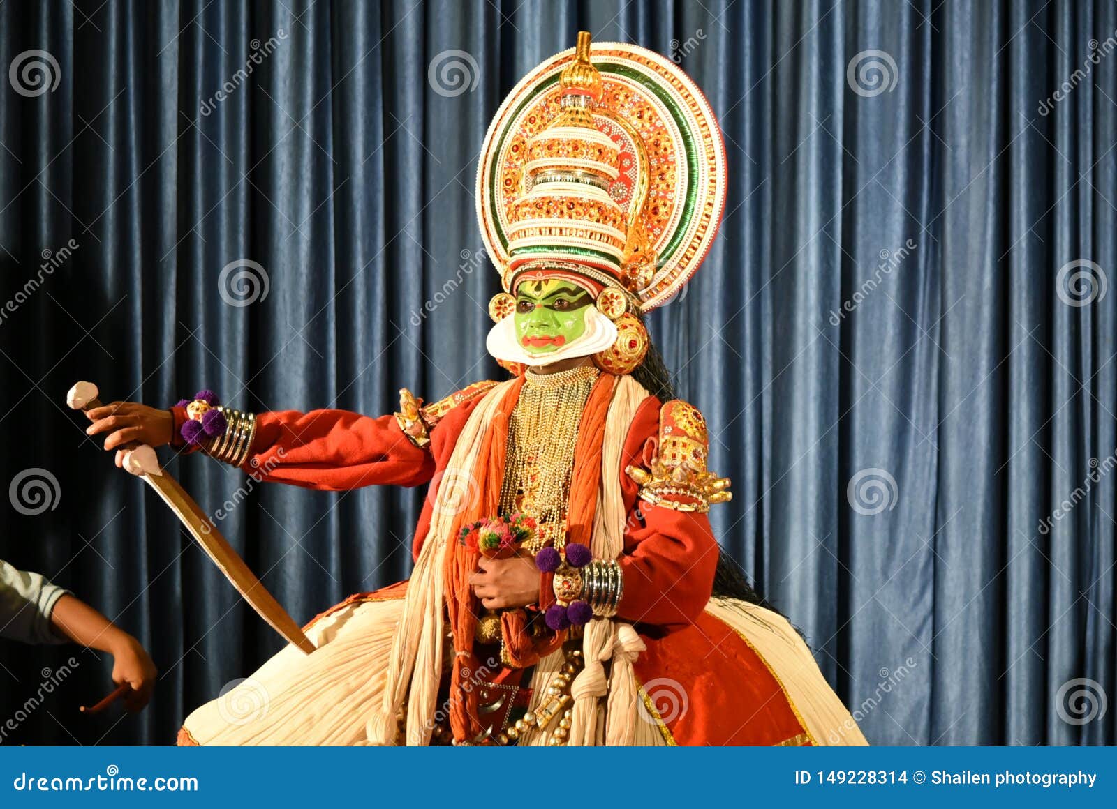 Kathakali Classical Dance, Thekkady, Kerala Editorial Stock Image ...