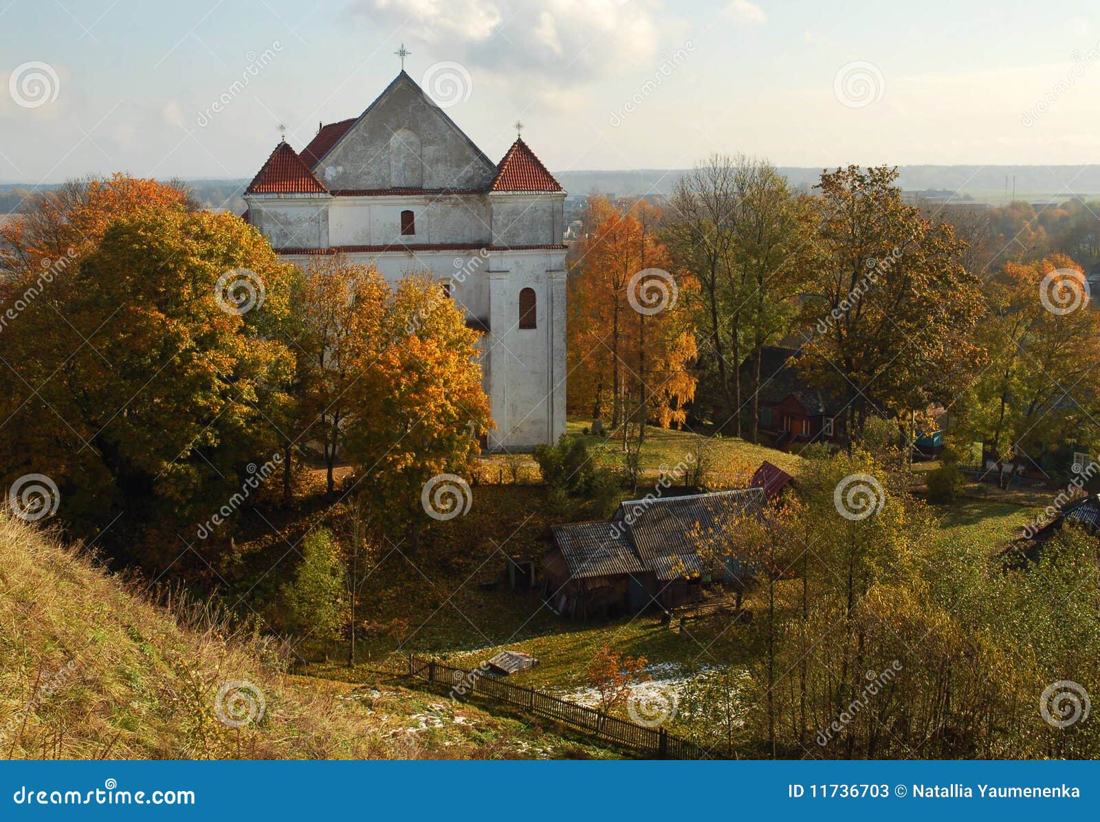 Katolsk kyrka fotografering för bildbyråer. Bild av oklarhet - 11736703