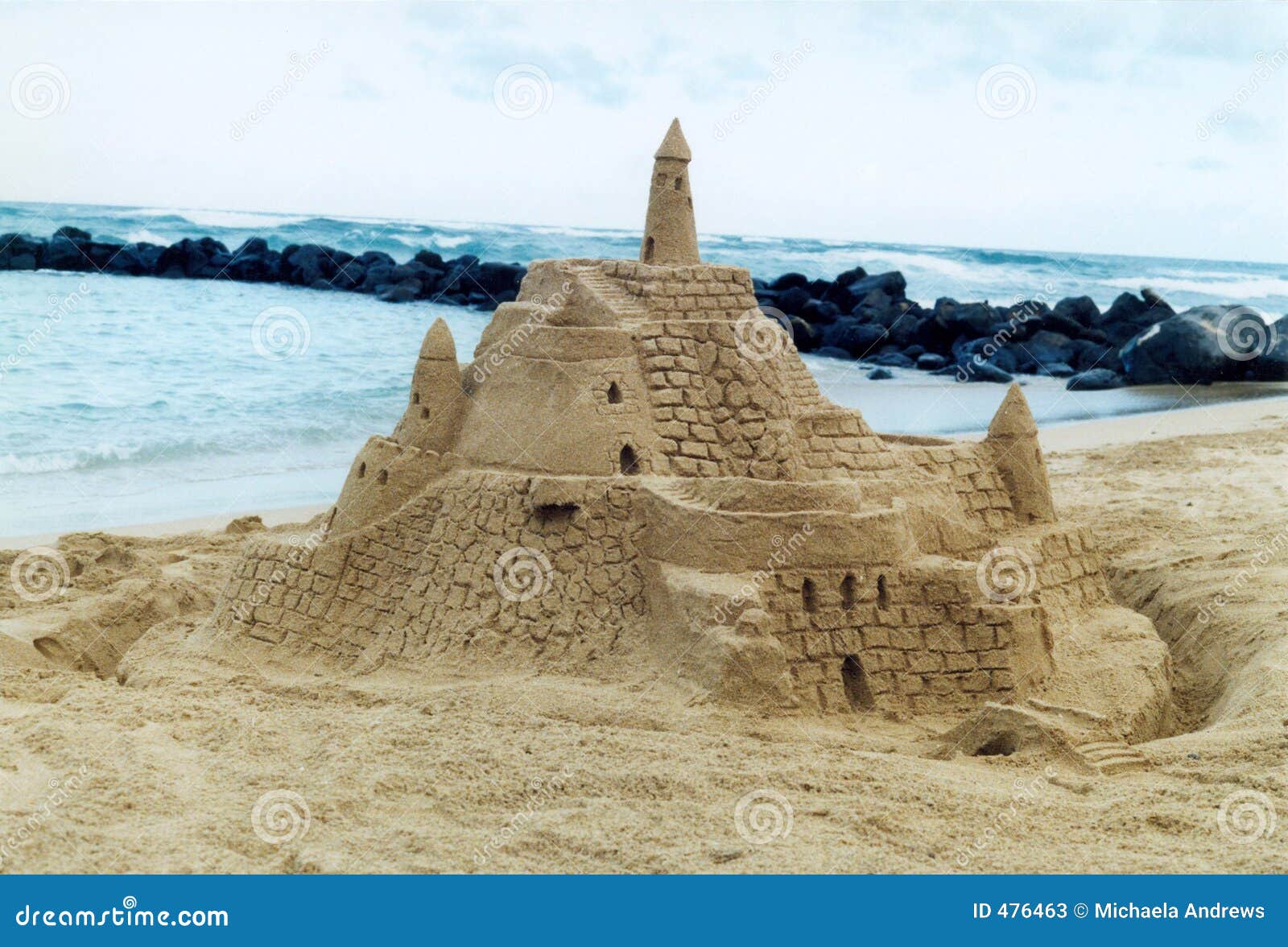 Kauai-Sand-Schloss stockbild. Bild von unberechtigt, wellen - 476463