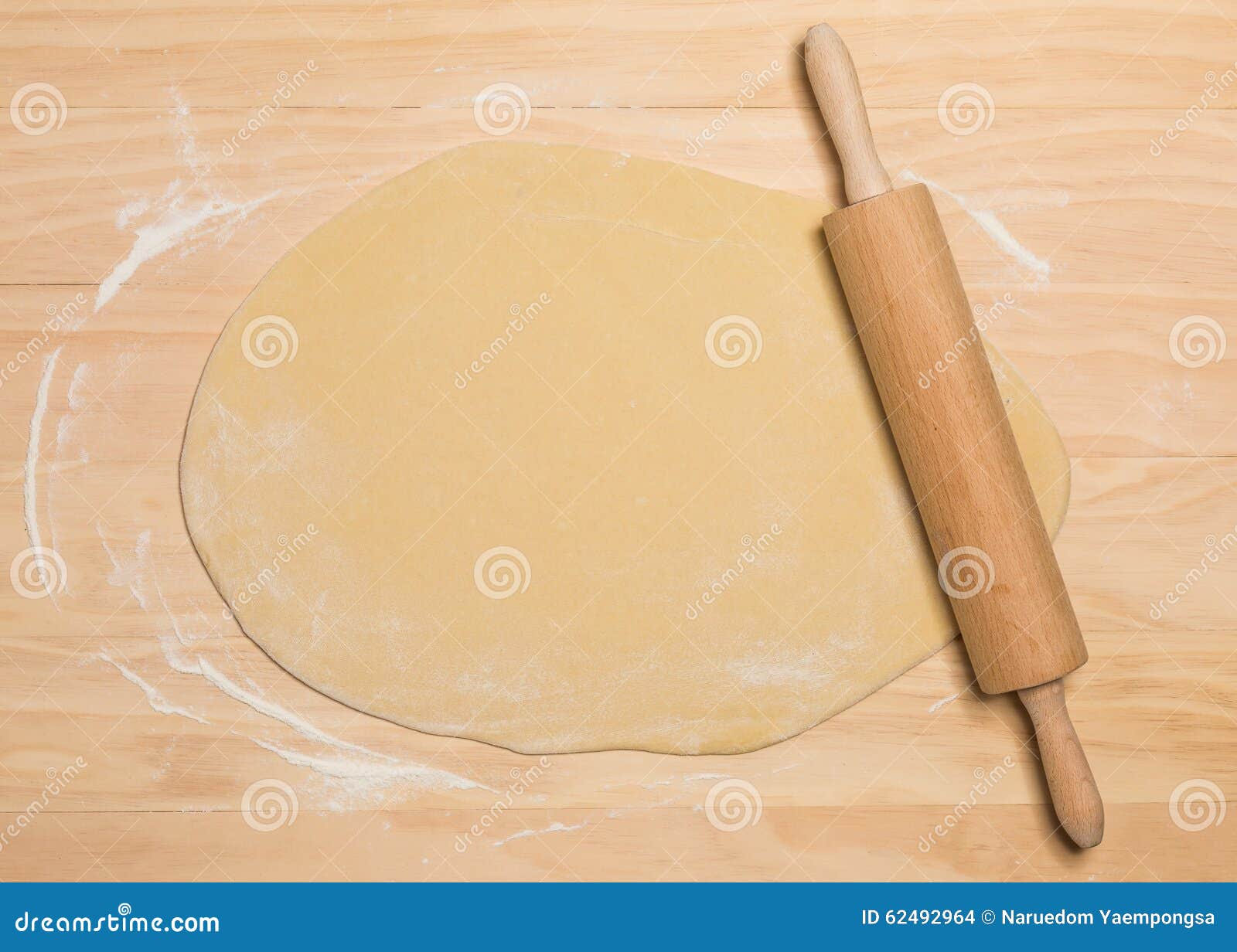 Kavel och deg arkivfoto. Bild av ungefärligt, sikt, kokkonst - 62492964