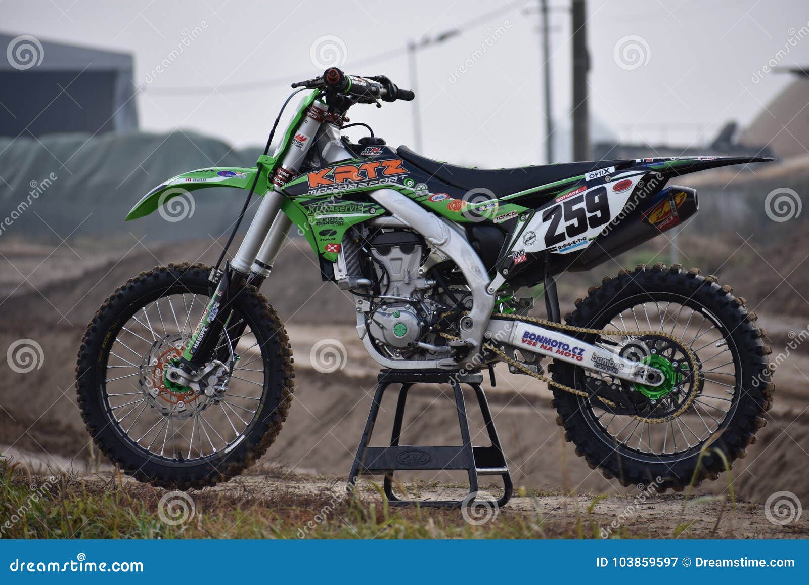 Kawasaki KXF 450 fotografia editoriale. Immagine di freni - 103859597