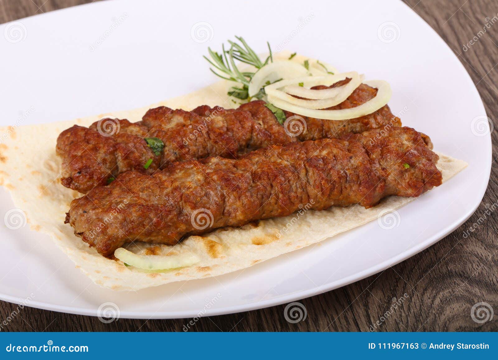 Kebab stockbild. Bild von lamm, kebab, salat, türkisch - 111967163
