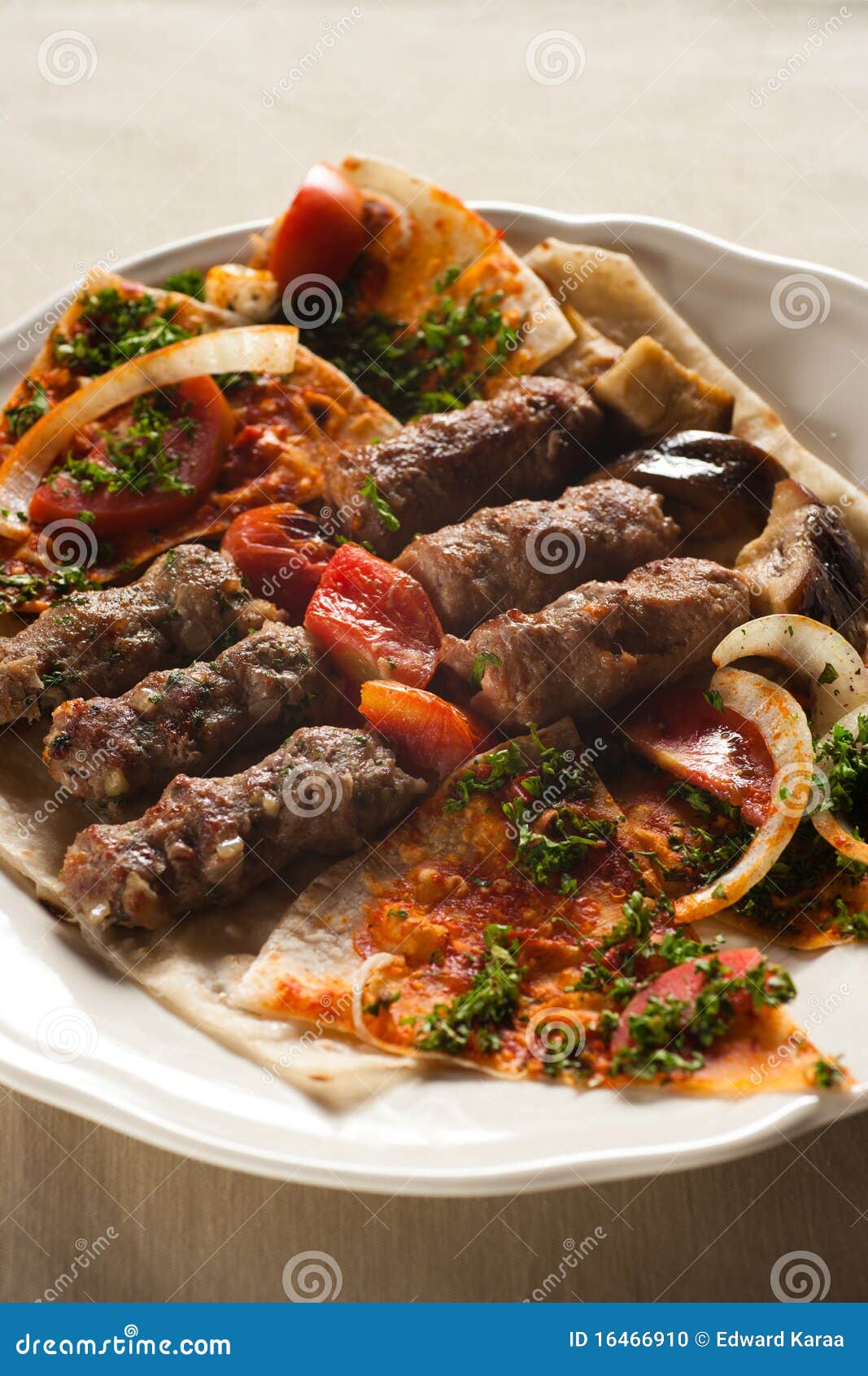 Kebab Di Shish, Cucina Libanese. Fotografia Stock - Immagine di griglie ...