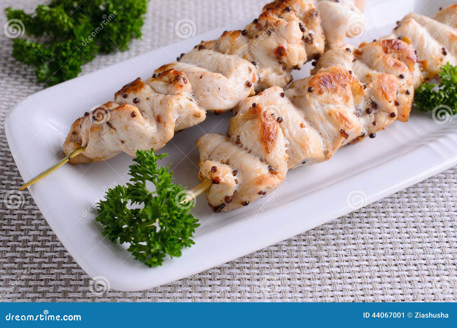 Kebab do shish da galinha imagem de stock. Imagem de quente - 44067001