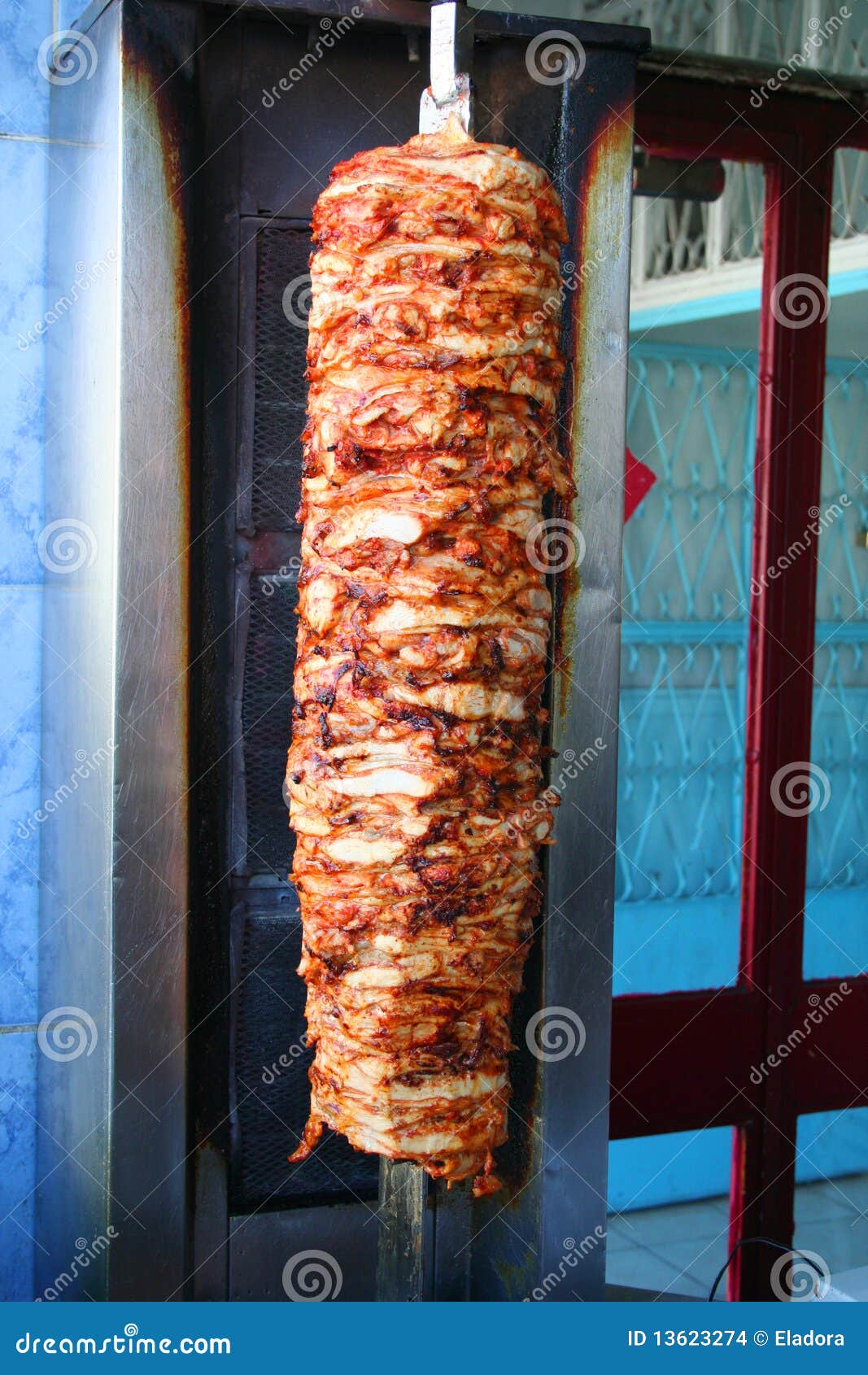 Kebab turc de doner photo stock. Image du grillez, gril - 13623274