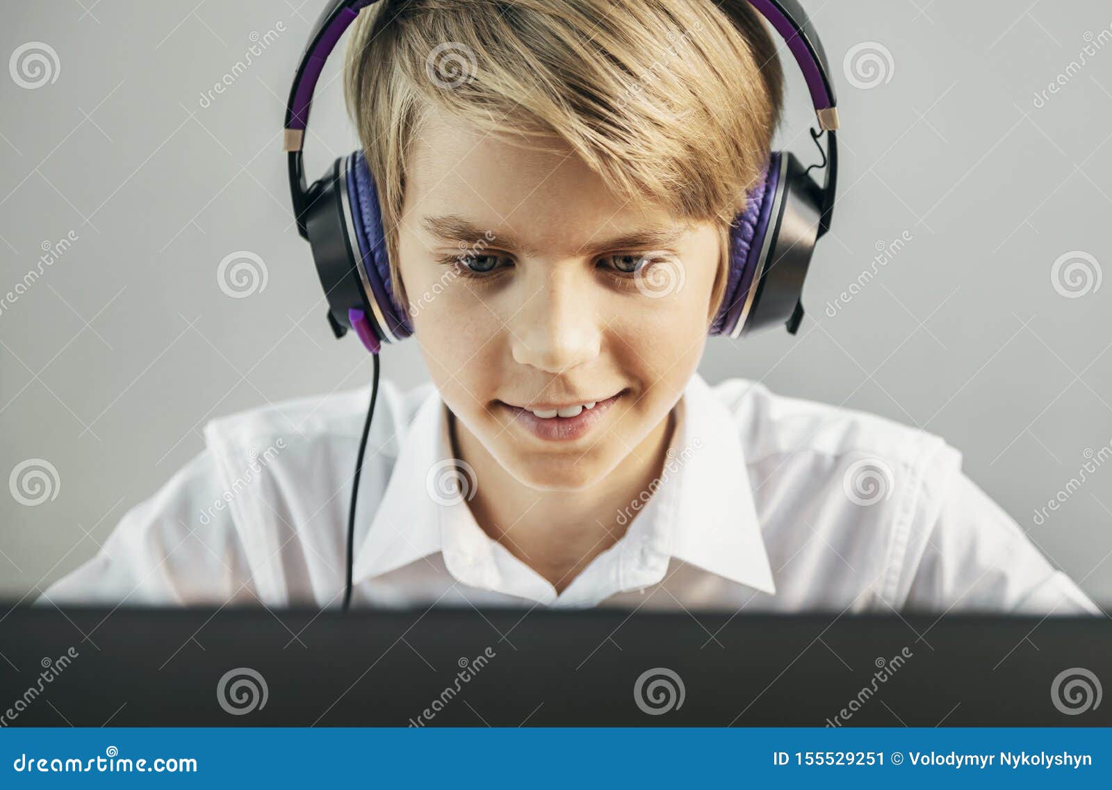 Keen Boy Looking at the Screen Stock Image - Image of laptop, keen ...