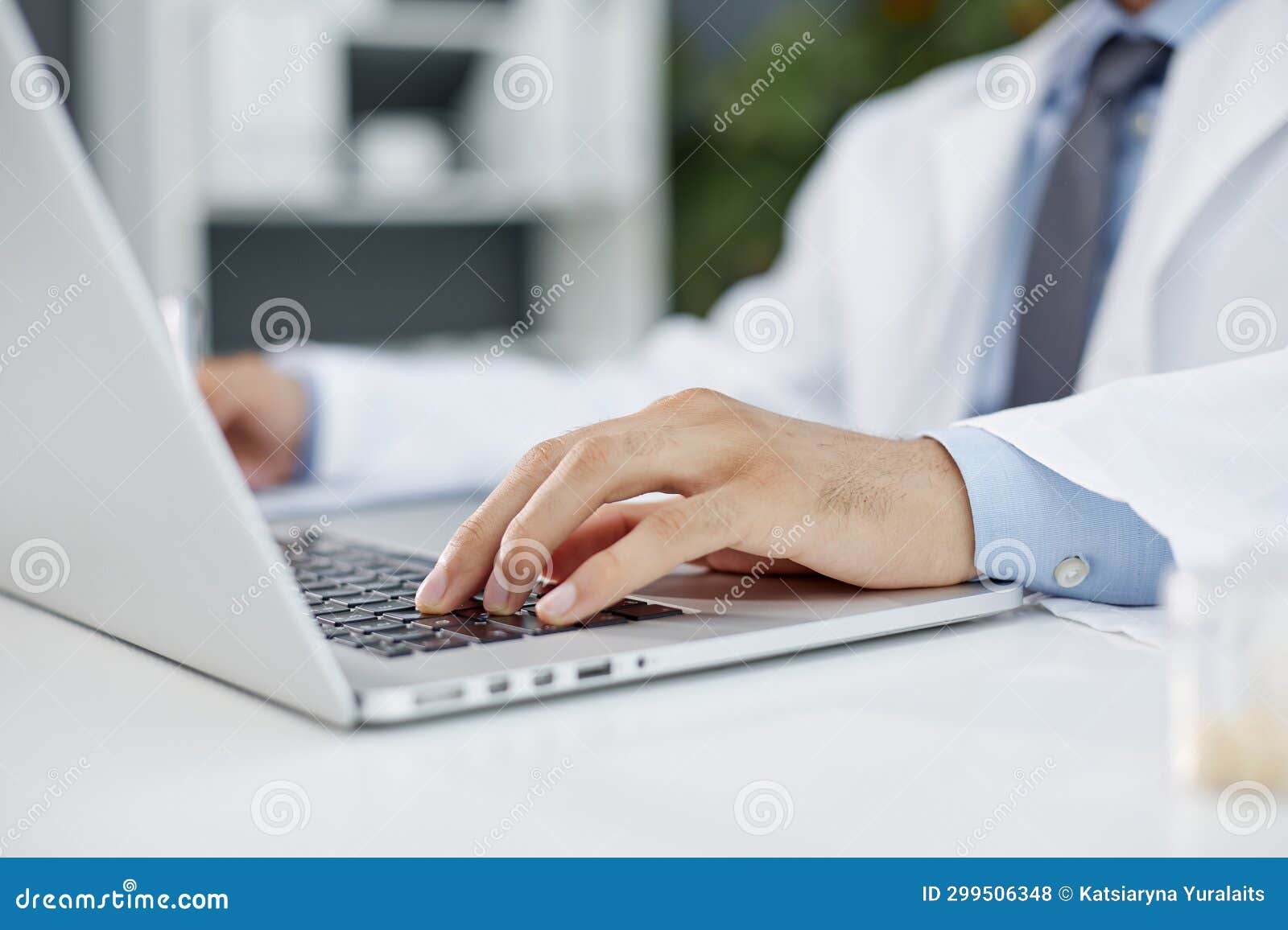 Keeping Track of Patients Medical Records Using Computer Technology ...
