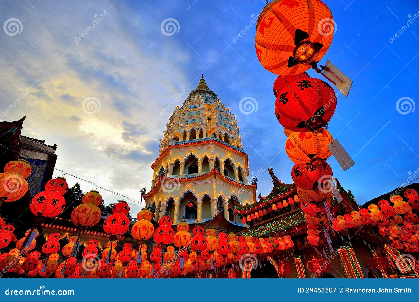 Kek Lok Si Temple editorial photography. Image of penang - 29453507