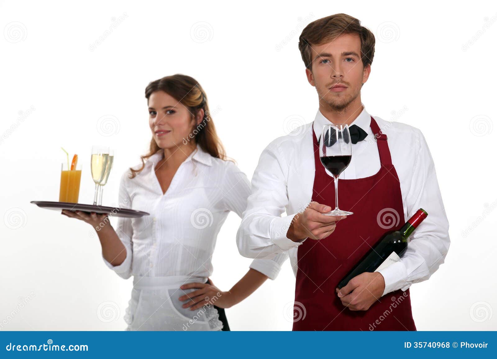Kellner und Kellnerin stockfoto. Bild von gehilfen, alkohol - 35740968