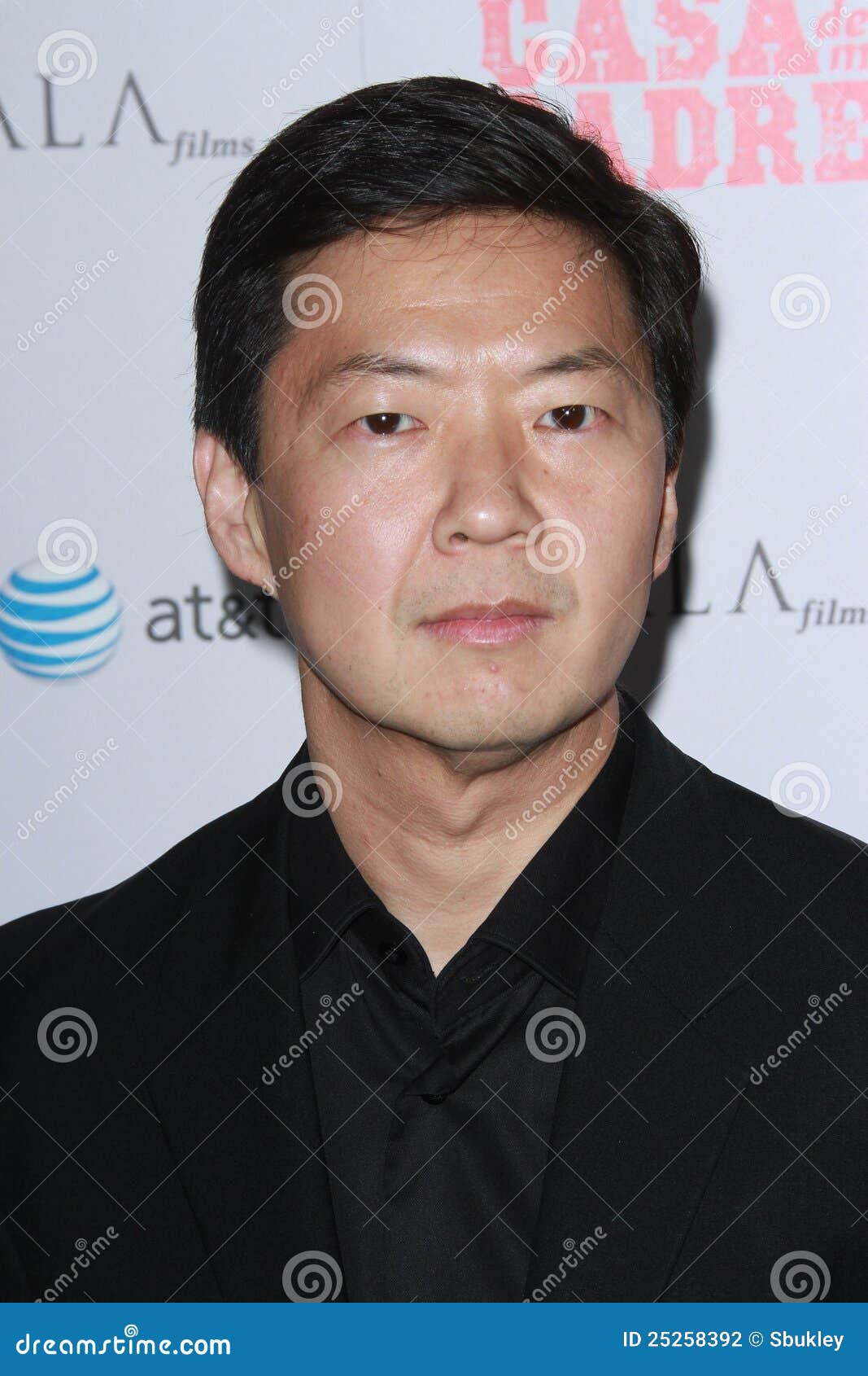Ken Jeong editorial photography. Image of theater, padre - 25258392