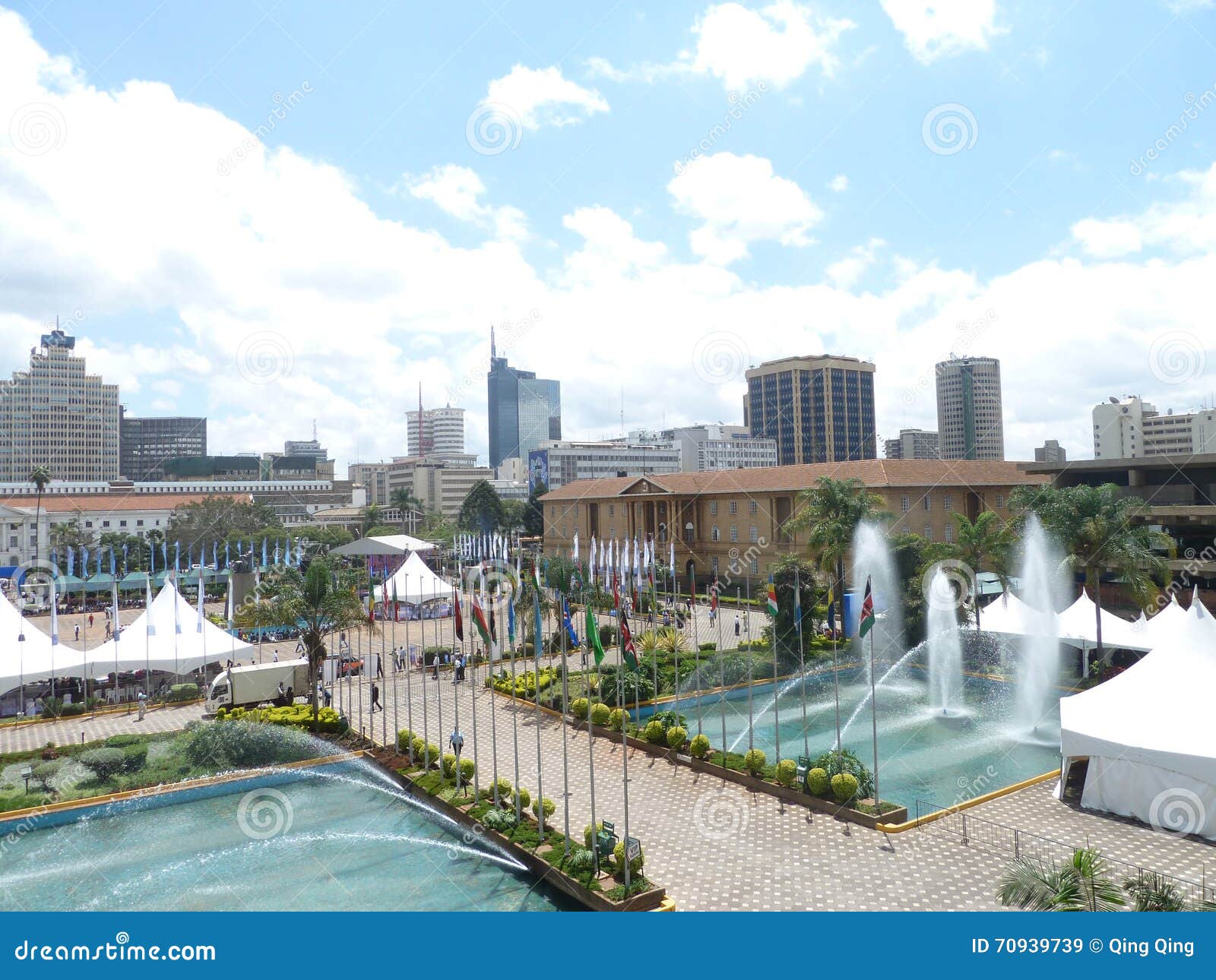 Kenaya KICC de l'Afrique image stock éditorial. Image du ville - 70939739