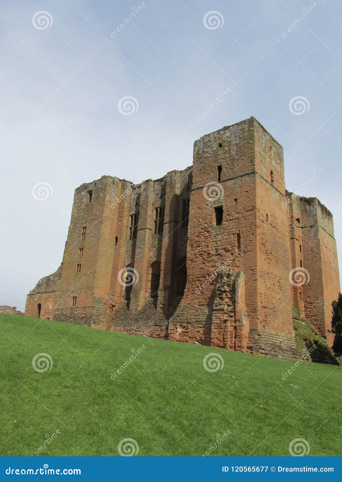 Kenilworth Castle stock image. Image of perspective - 120565677