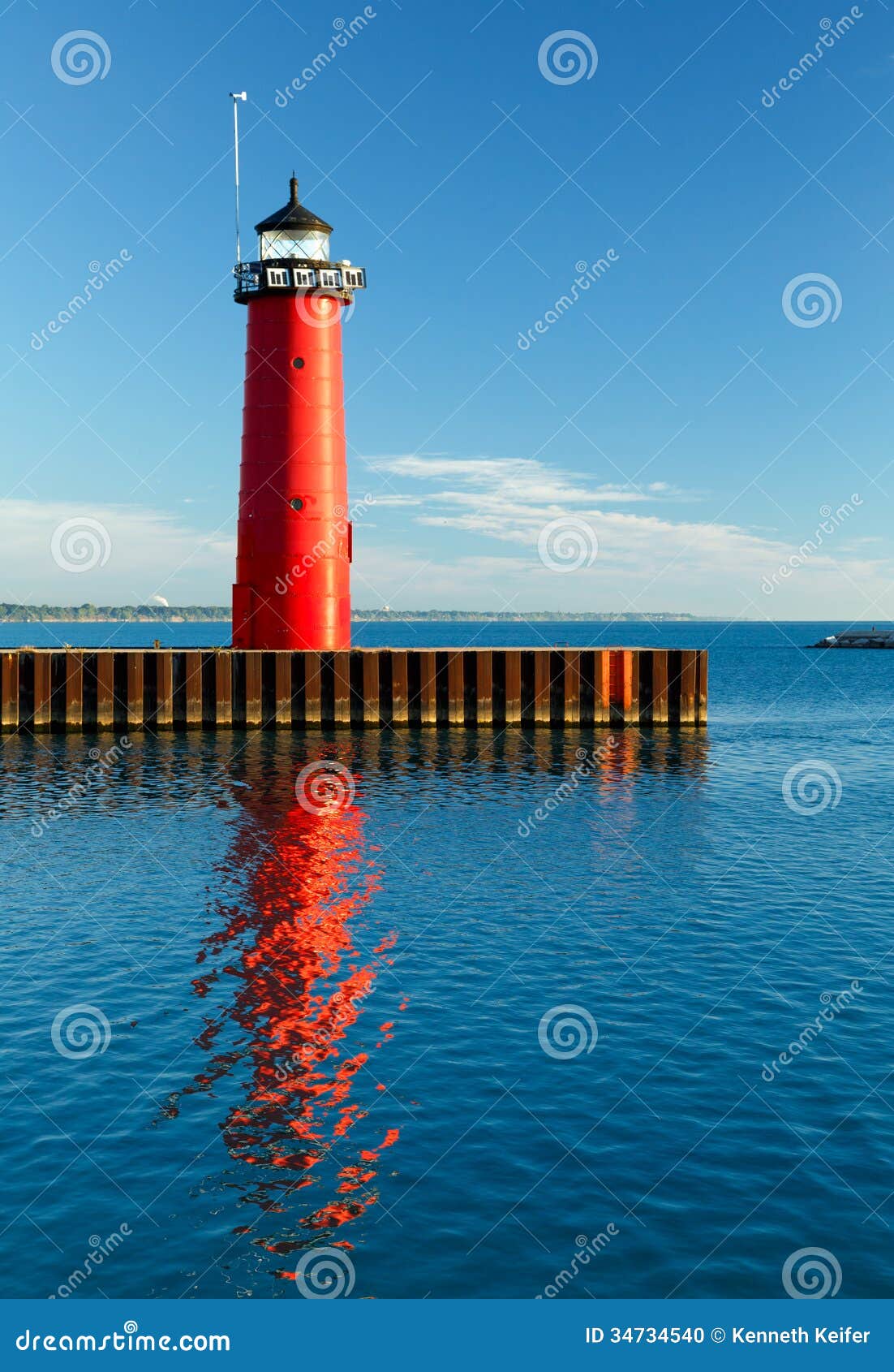 Kenosha, Wisconsin Pierhead Light Stock Photo - Image of reflection ...