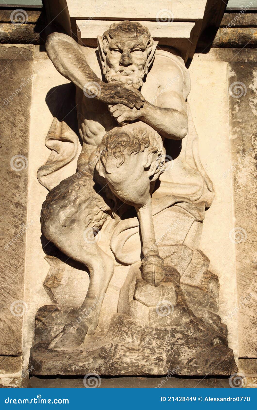 Kentaurstaty fotografering för bildbyråer. Bild av klädd - 21428449