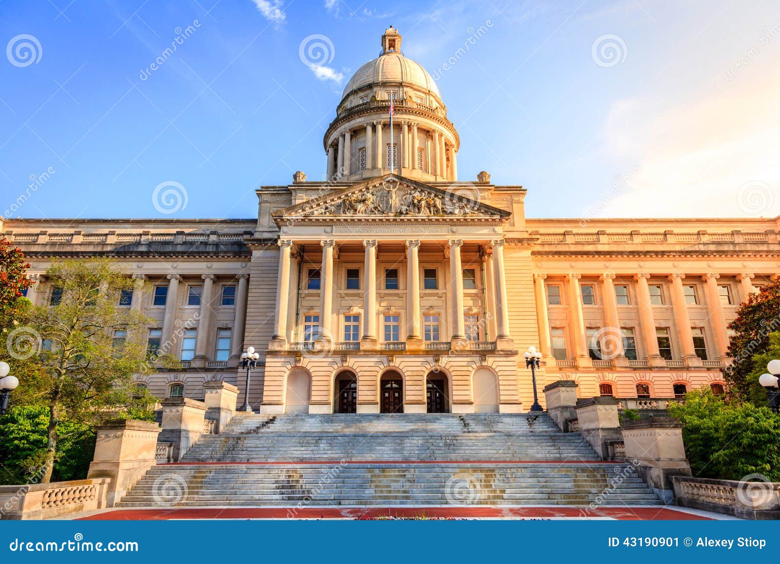 Kentucky Capitol stock image. Image of kentucky, america - 43190901