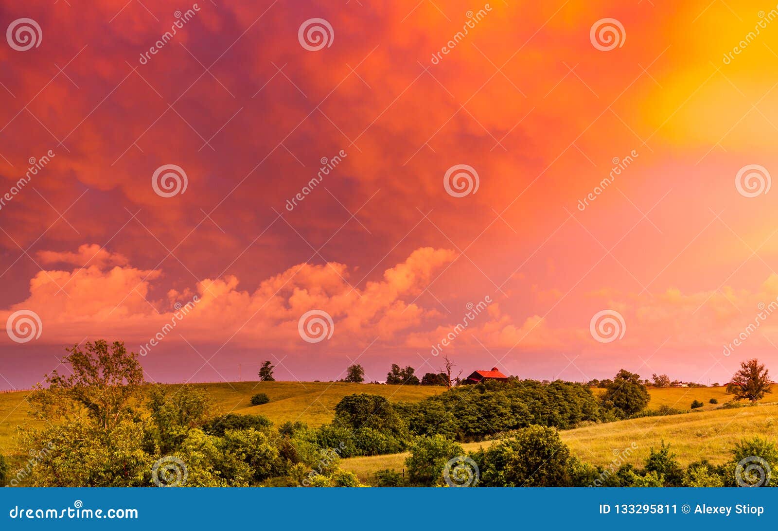 Kentucky countryside stock image. Image of outdoors - 133295811
