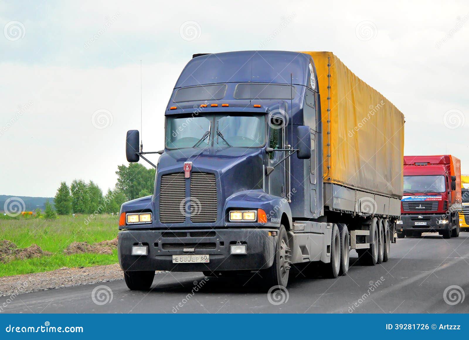 Kenworth T600 foto editorial. Imagen de exprese, semicerrado - 39281726