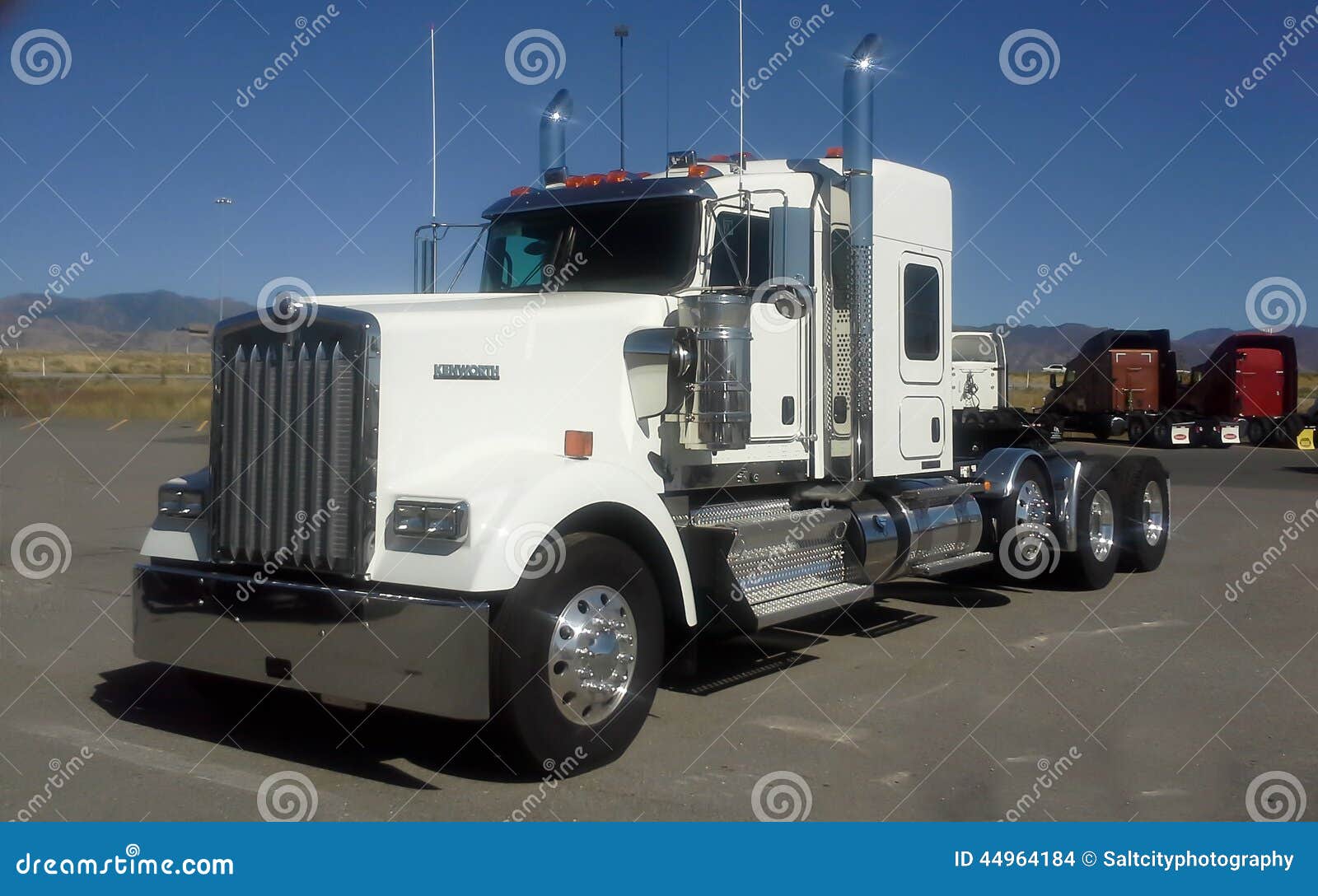 Kenworth W900 Truck editorial stock image. Image of strong - 44964184