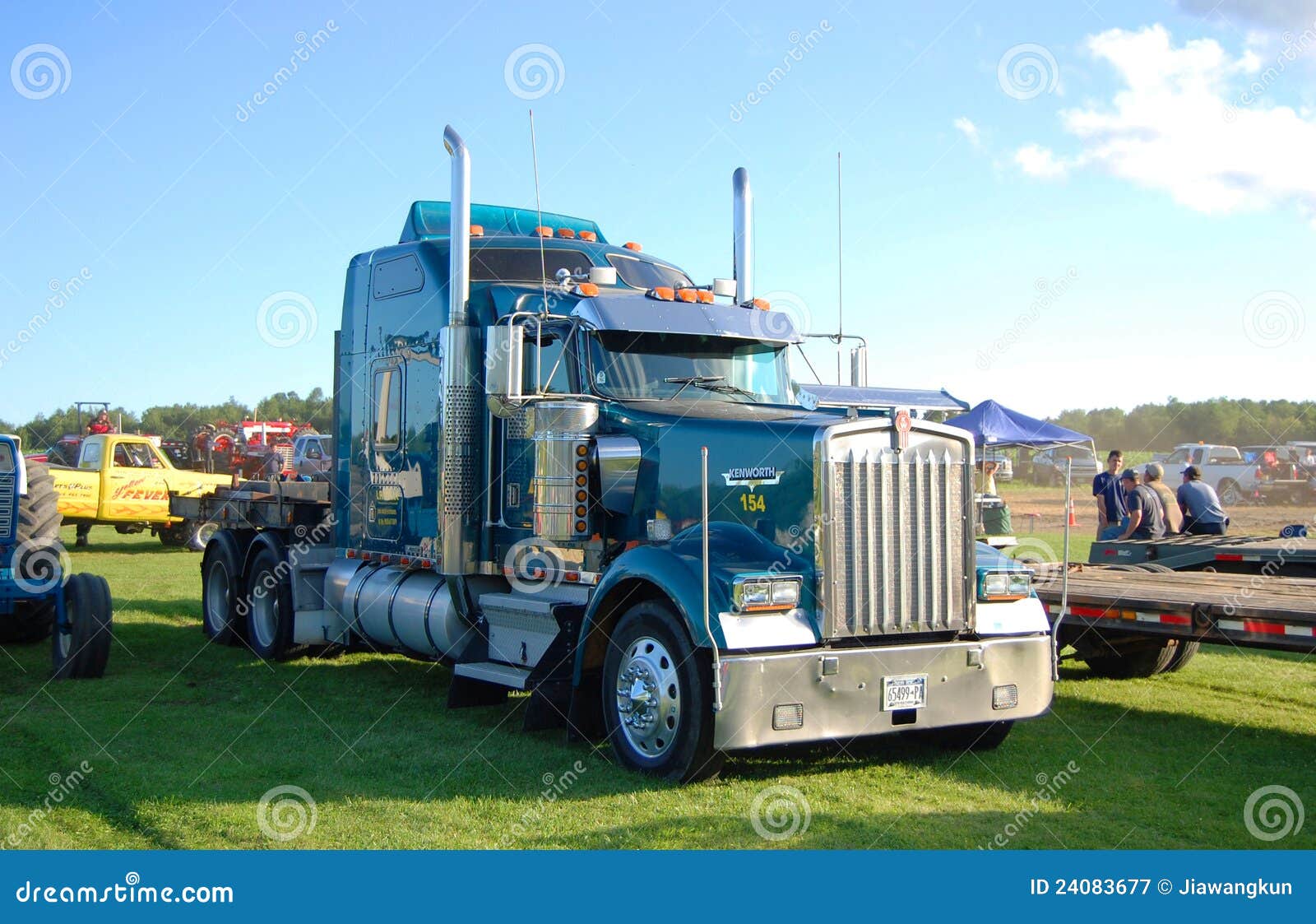 Kenworth W900 Truck editorial photography. Image of show - 24083677