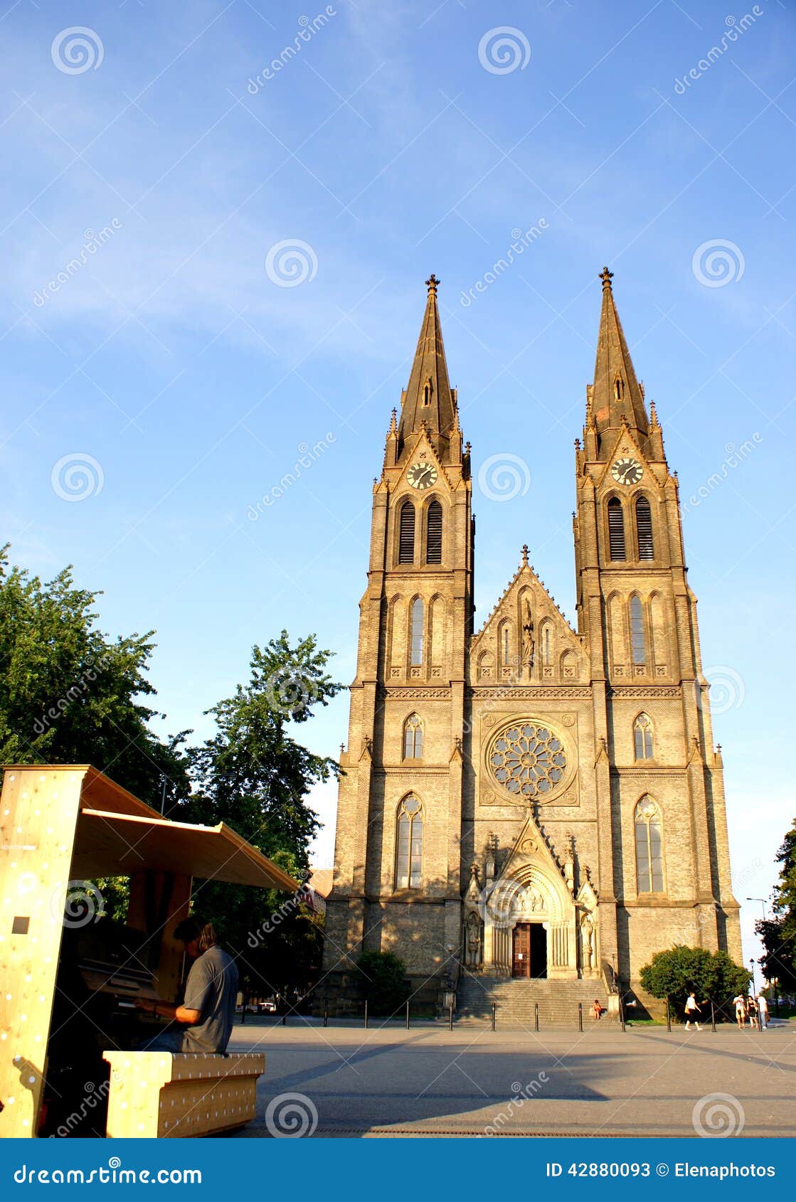Kerk in Praag redactionele stock foto. Image of europa - 42880093