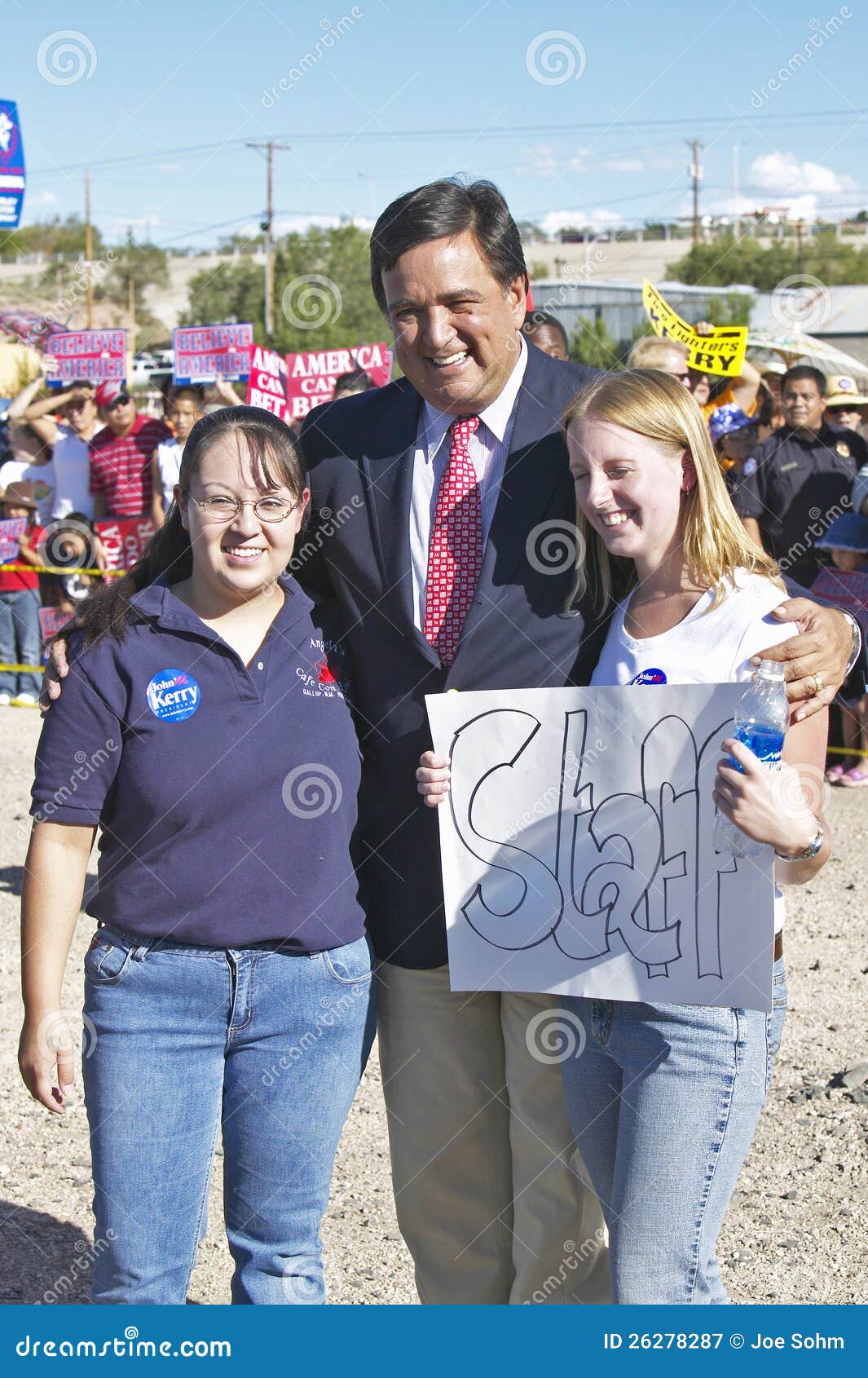 Kerry Campaign supporters editorial photography. Image of 2004 - 26278287