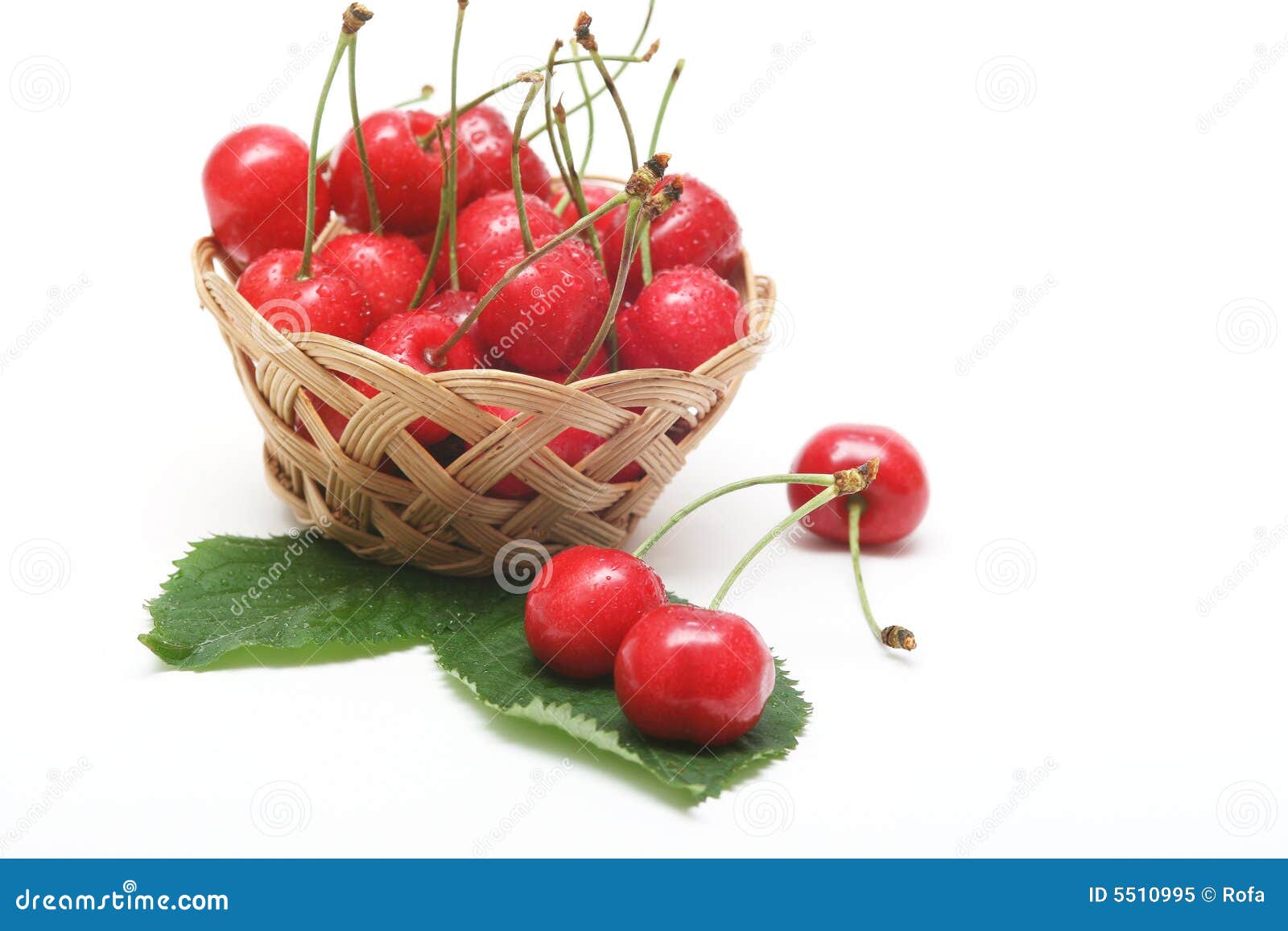 Kers stock afbeelding. Image of beeld, nagerecht, cirkel - 5510995