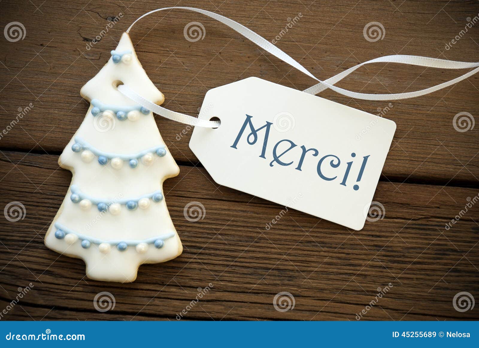 Kerstboomkoekje Met Merci-Etiket Stock Afbeelding - Image of gelukkig ...