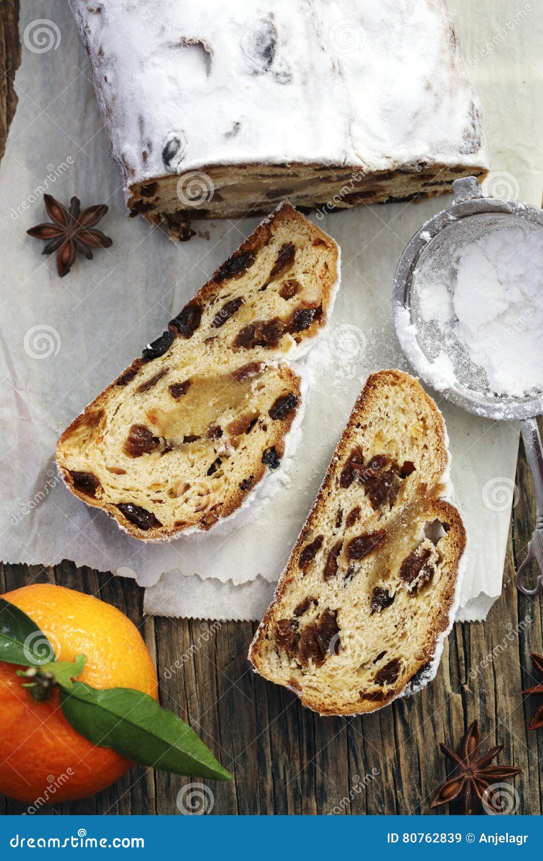 Kerstmis Stollen Traditioneel Duits Feestelijk Baksel Stock Afbeelding ...