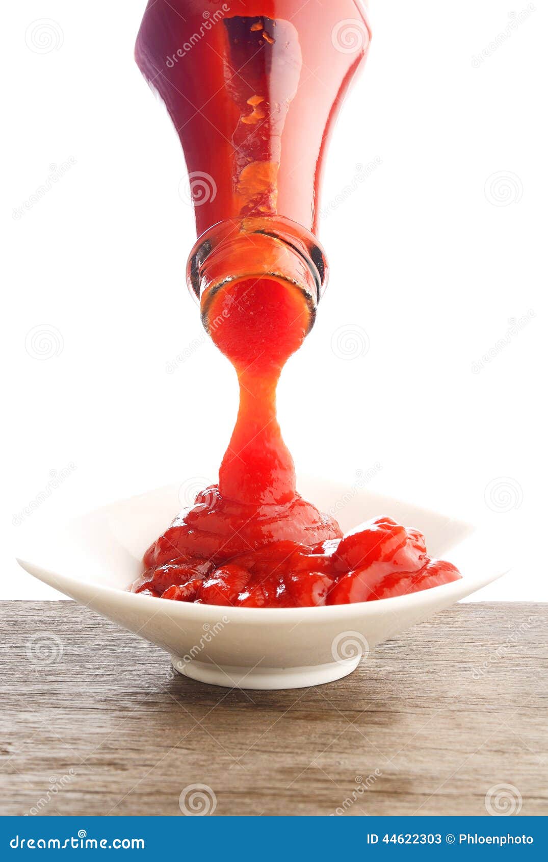 Ketchup Falling Royalty-Free Stock Photo | CartoonDealer.com #44622303