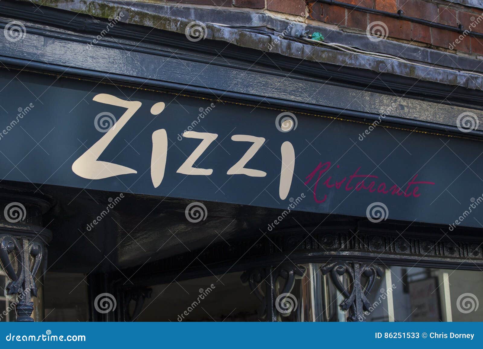 Ketting Van Het Zizzi De Italiaanse Restaurant Redactionele Stock Foto ...