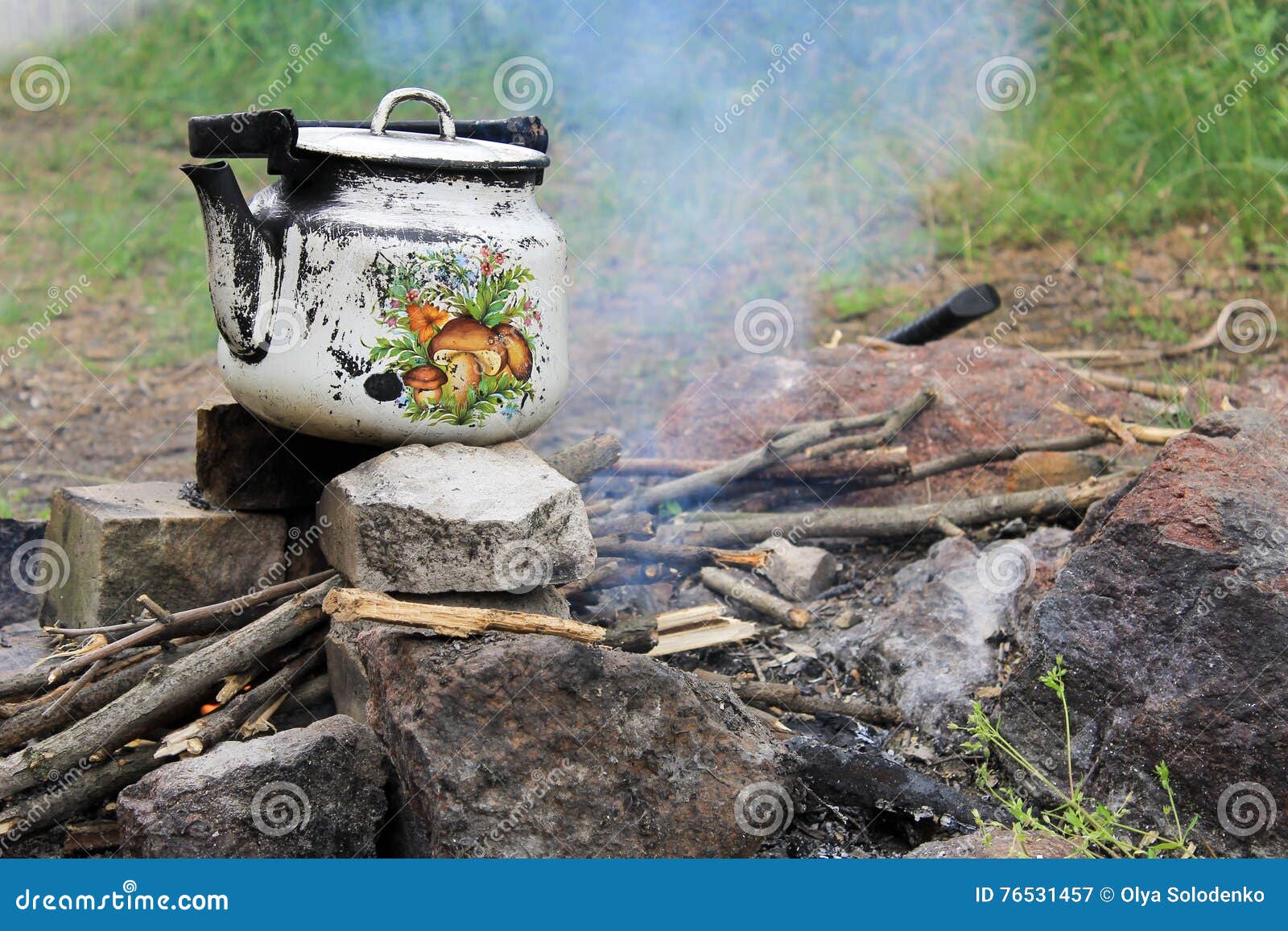 Kettle Over Burning Campfire Stock Image - Image of kettle, cauldron ...
