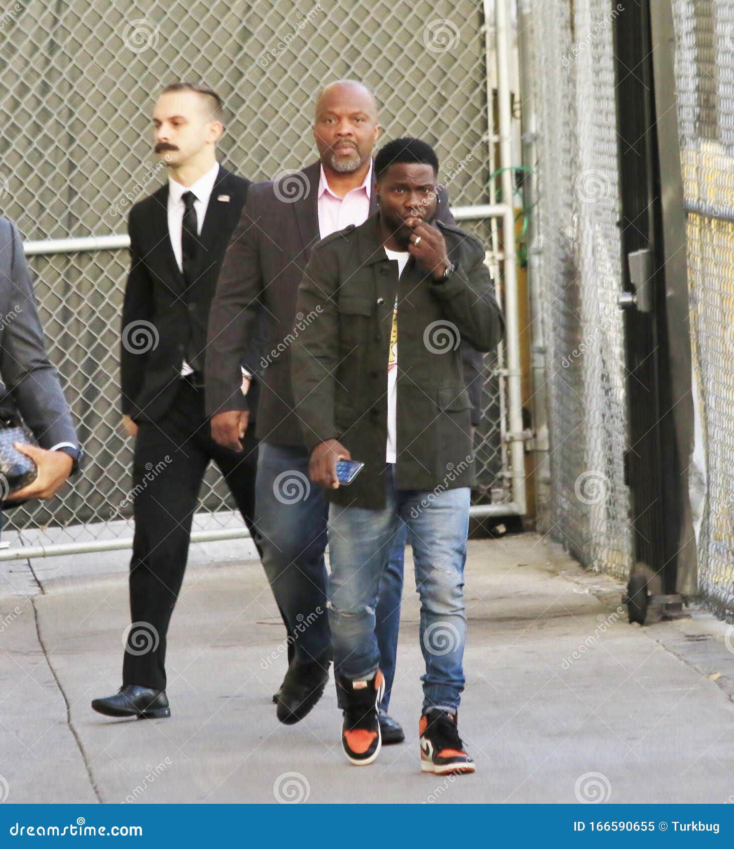 Kevin Hart editorial image. Image of hospital, embankment - 166590655