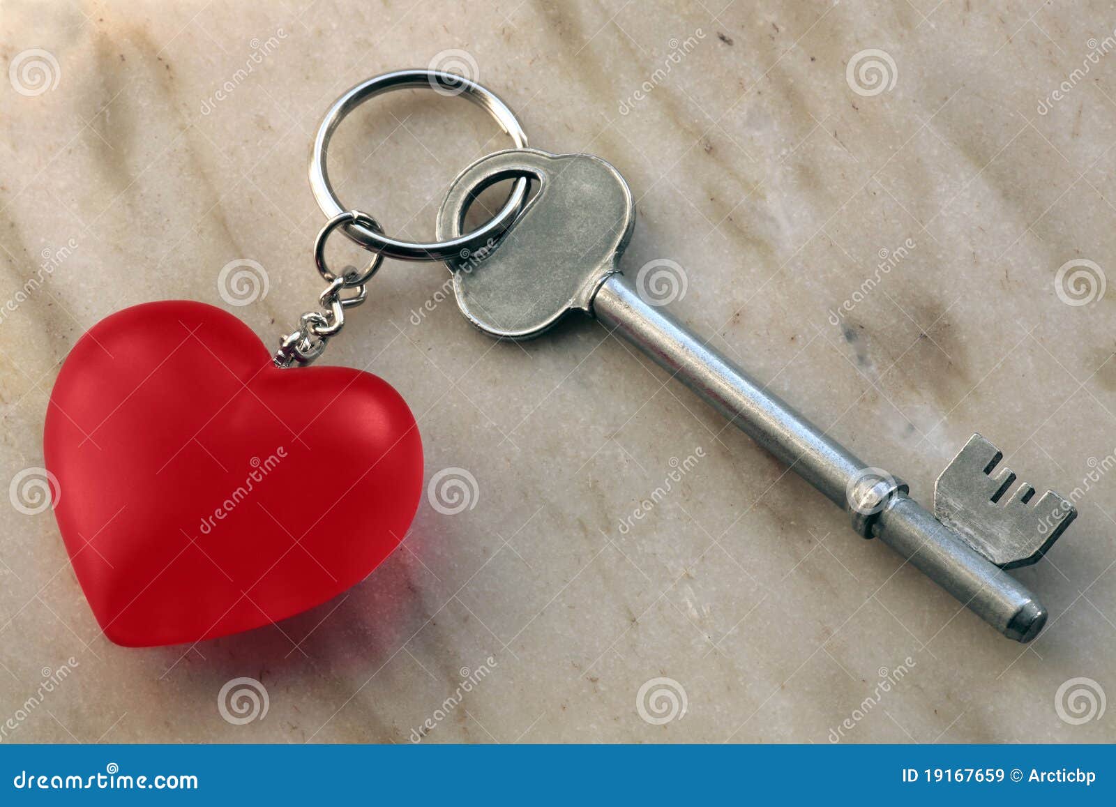 Key and Key Chain with Heart Stock Image - Image of lock, chain: 19167659