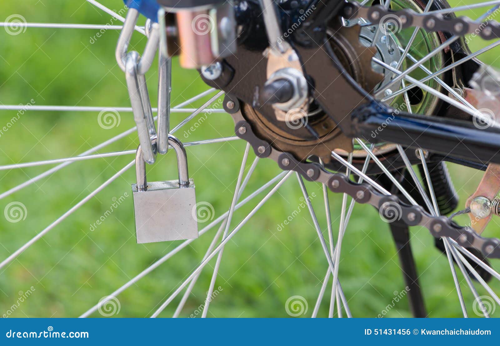 Key Lock with Chain on Wheel New Bicycle Stock Photo - Image of protect ...