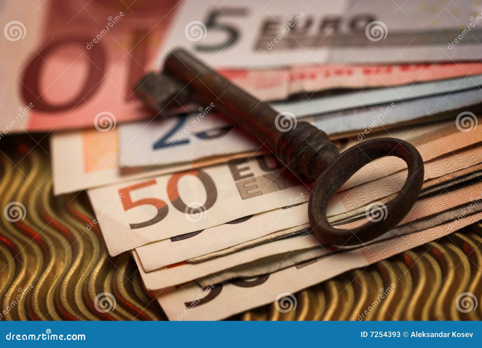 Key and money stock image. Image of money, bills, business - 7254393