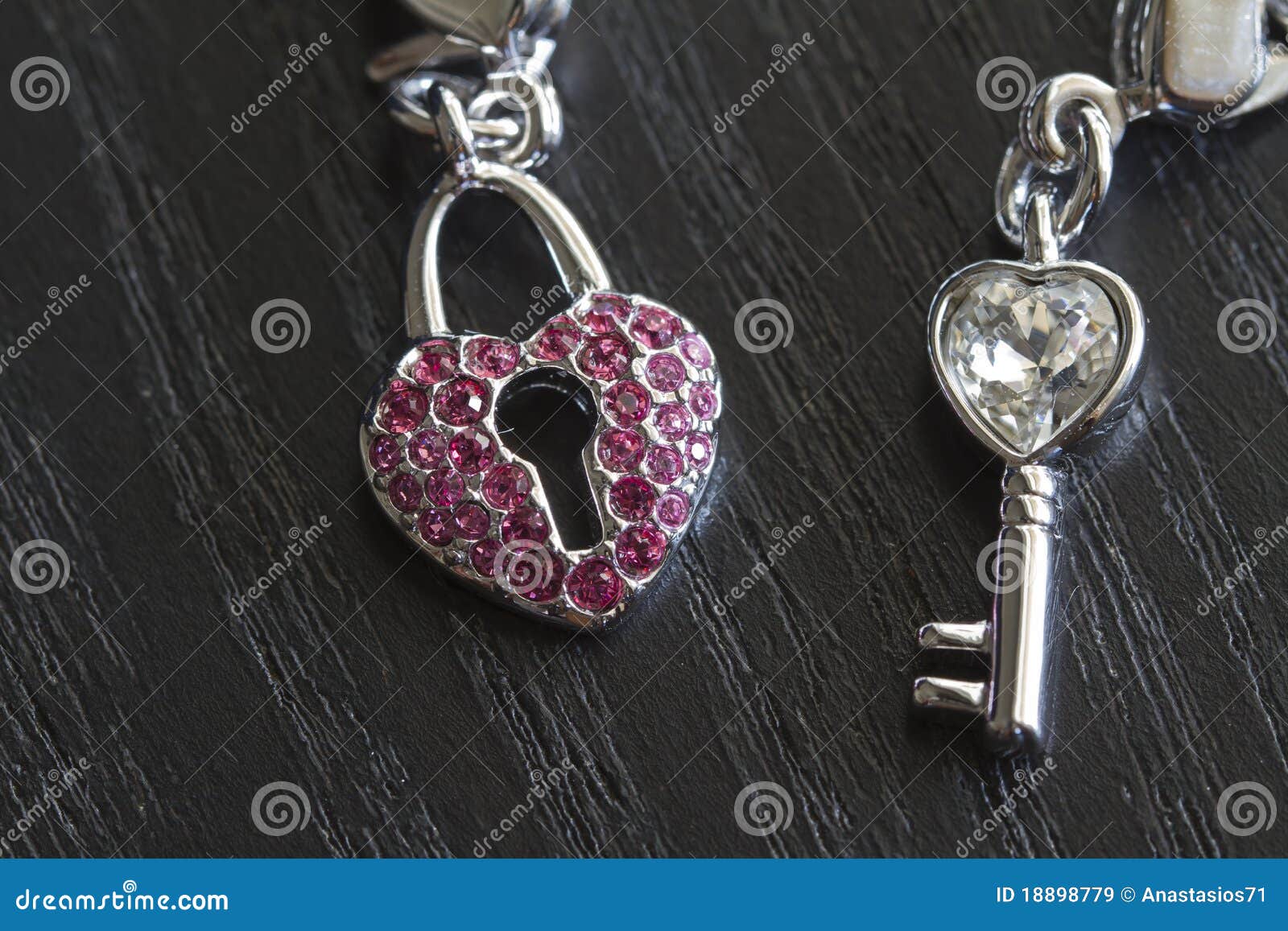 The key to open the heart stock image. Image of jewellery - 18898779