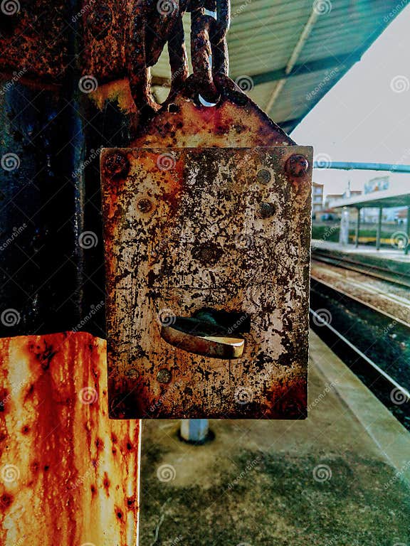 Key of the train stock image. Image of train, chave - 132094545