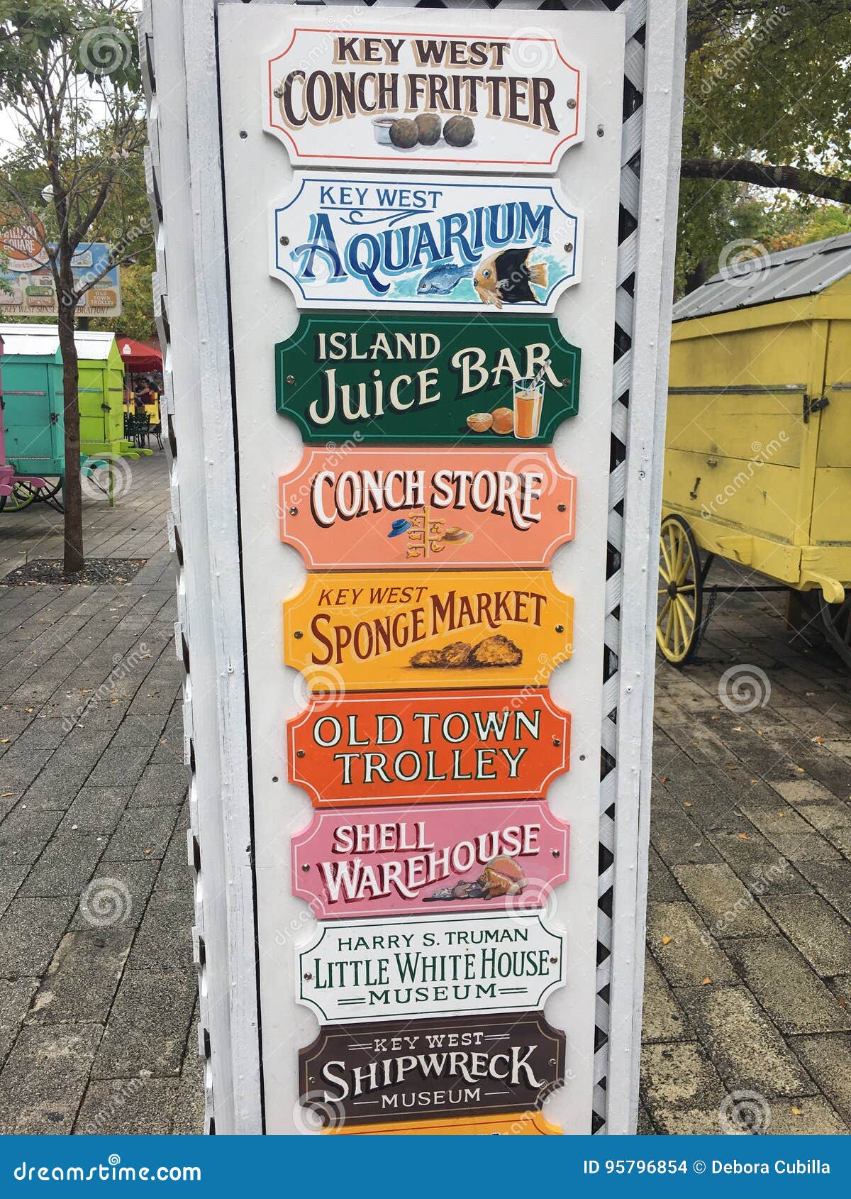 Key West Aquarium Shell Warehouse Island D& X27;un Color Stock Photo ...