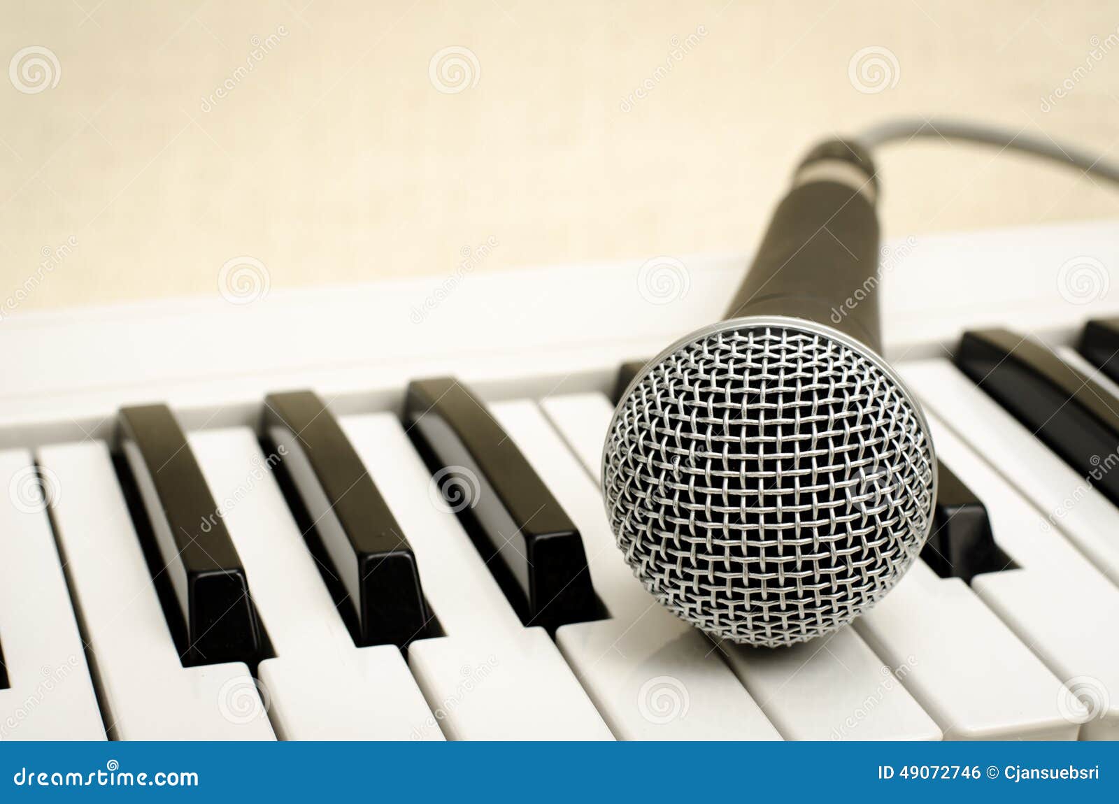 Keyboard and mic stock photo. Image of equipment, performance - 49072746