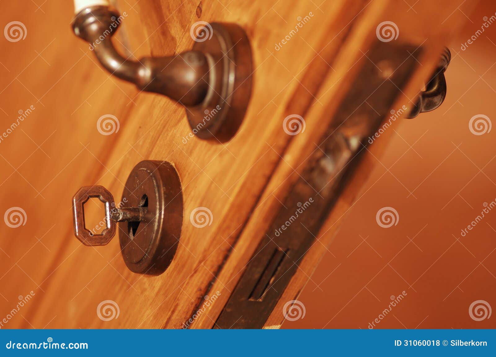 Keyhole and Key stock photo. Image of doorknob, security - 31060018
