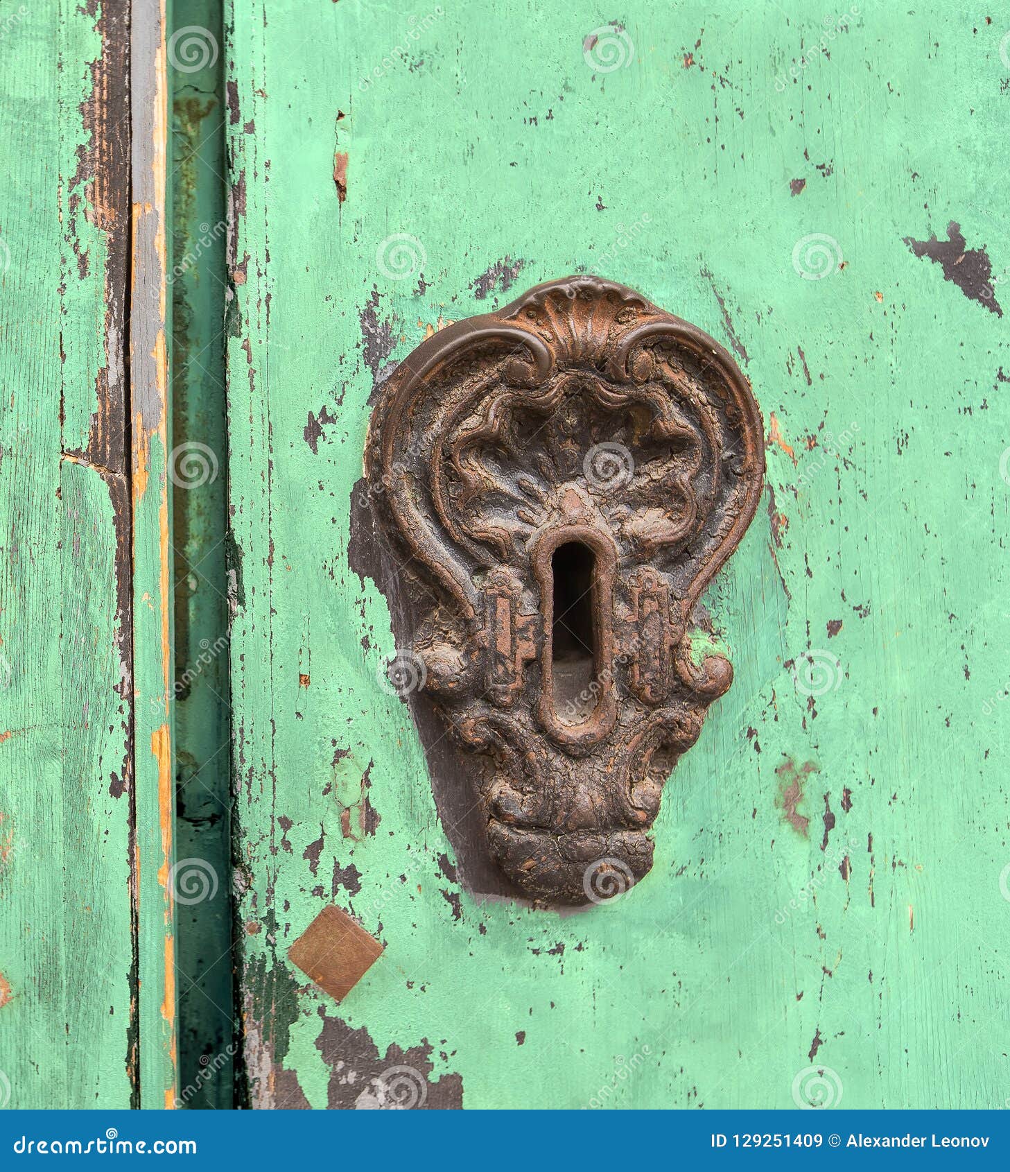 Keyhole in of an old door stock image. Image of look - 129251409
