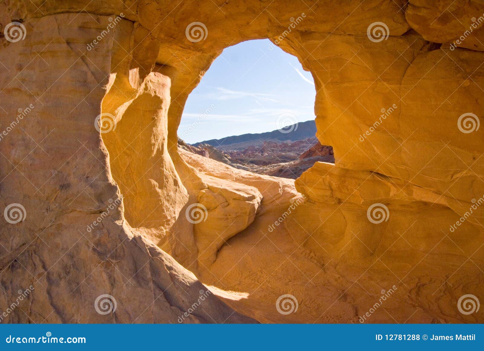 Keyhole Rock in Desert stock photo. Image of states, view - 12781288