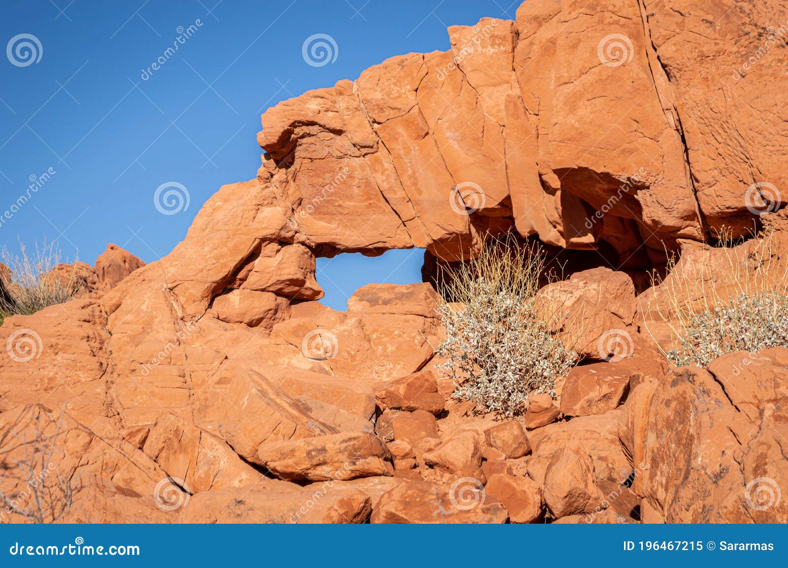 Keyhole in Valley of Fire stock image. Image of earth - 196467215