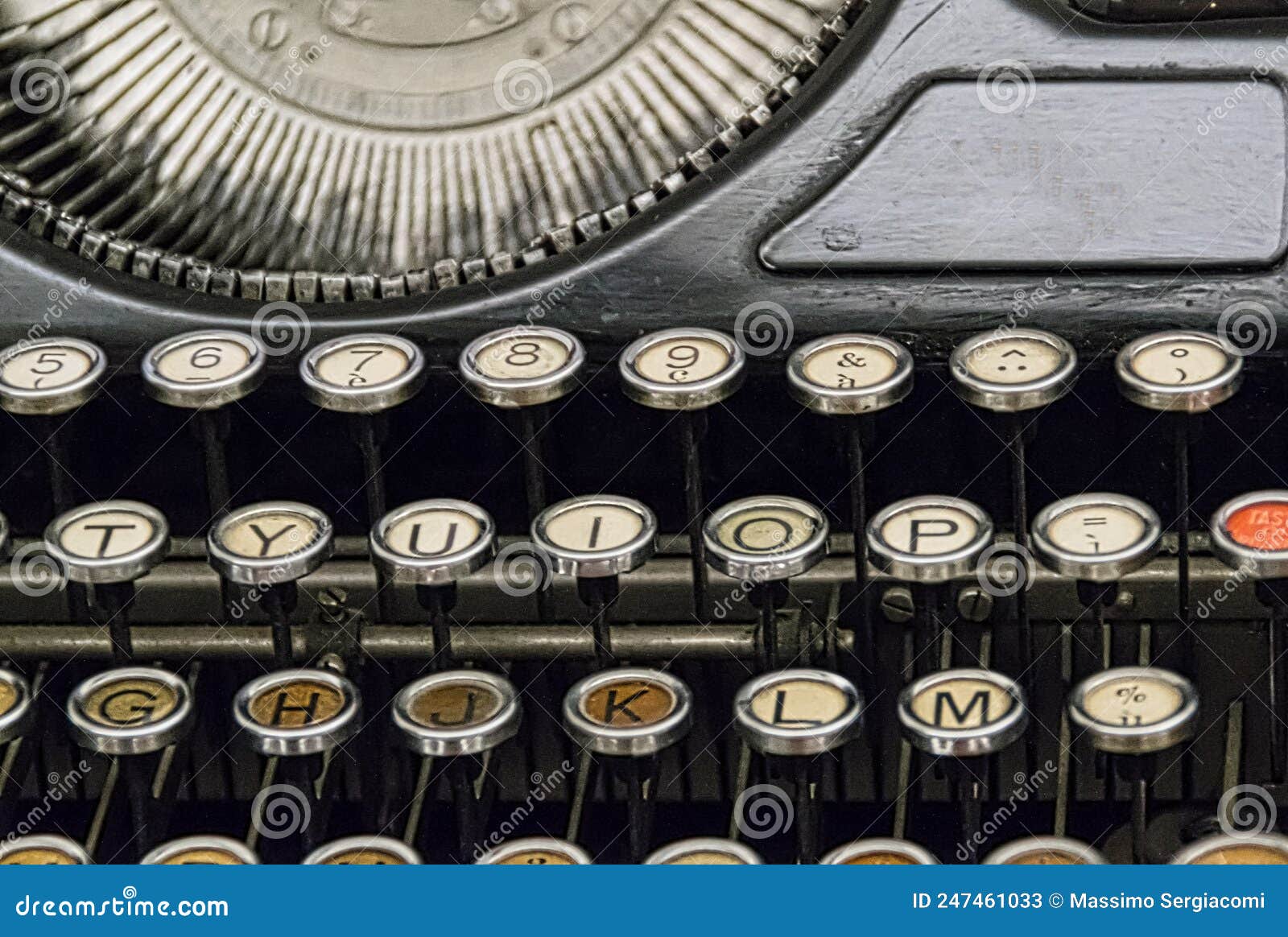 Keys of an Ancient Typewriter Stock Image - Image of keyboard, antica ...