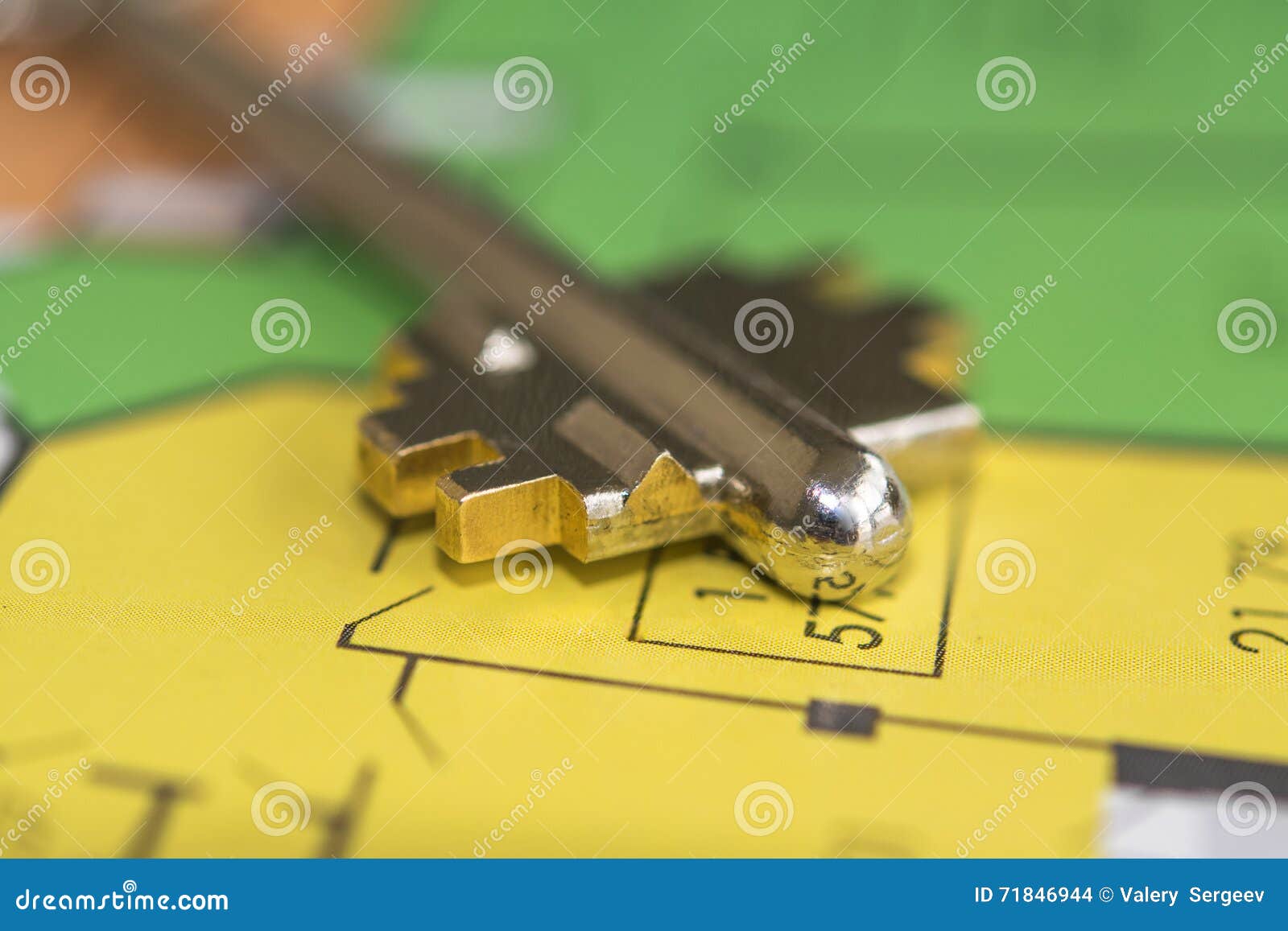 The Keys and the Drawing of a New Residential Building Stock Photo ...