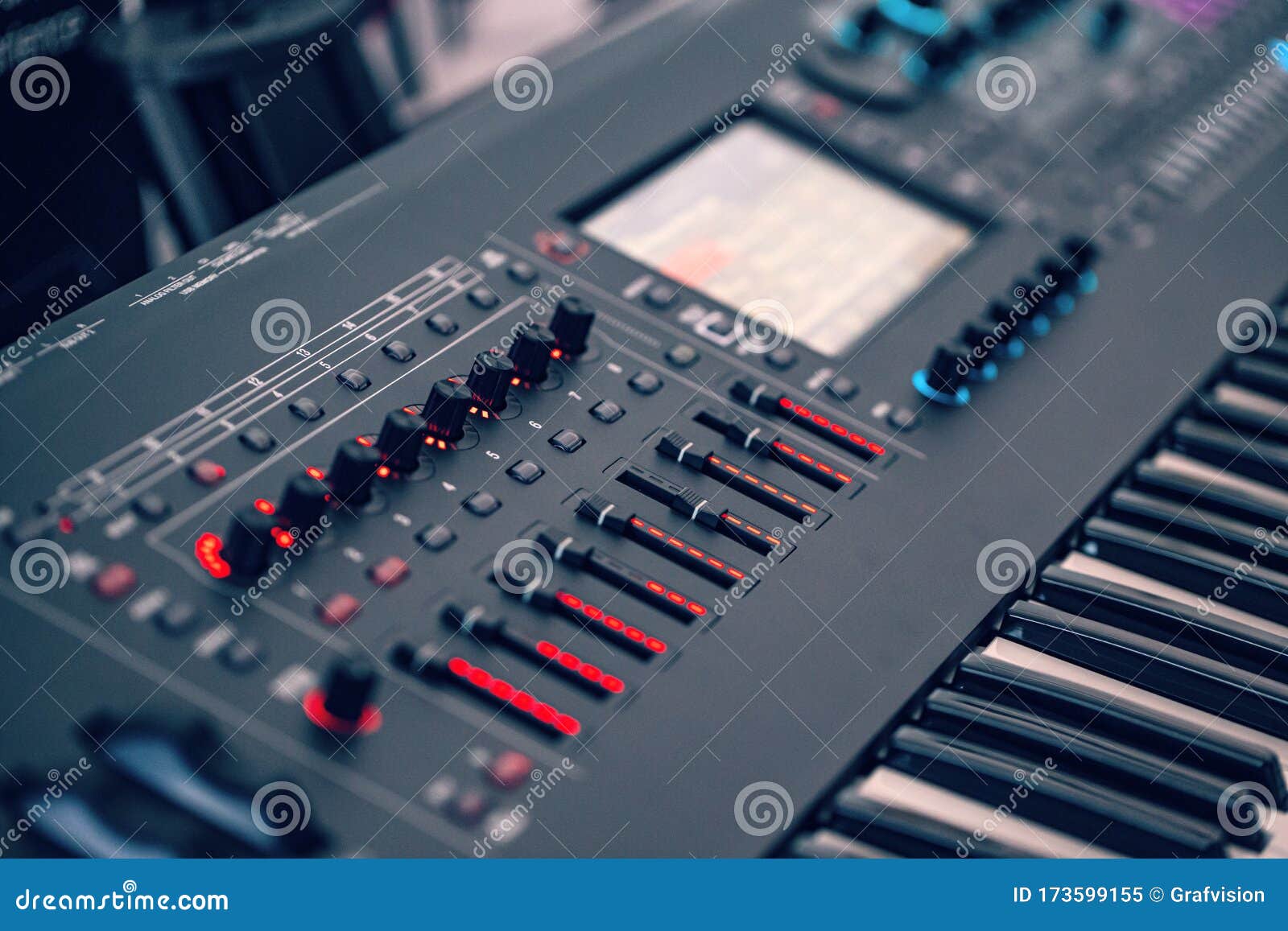 Keys Electronic Synthesizer Stock Image - Image of keypad, melody ...
